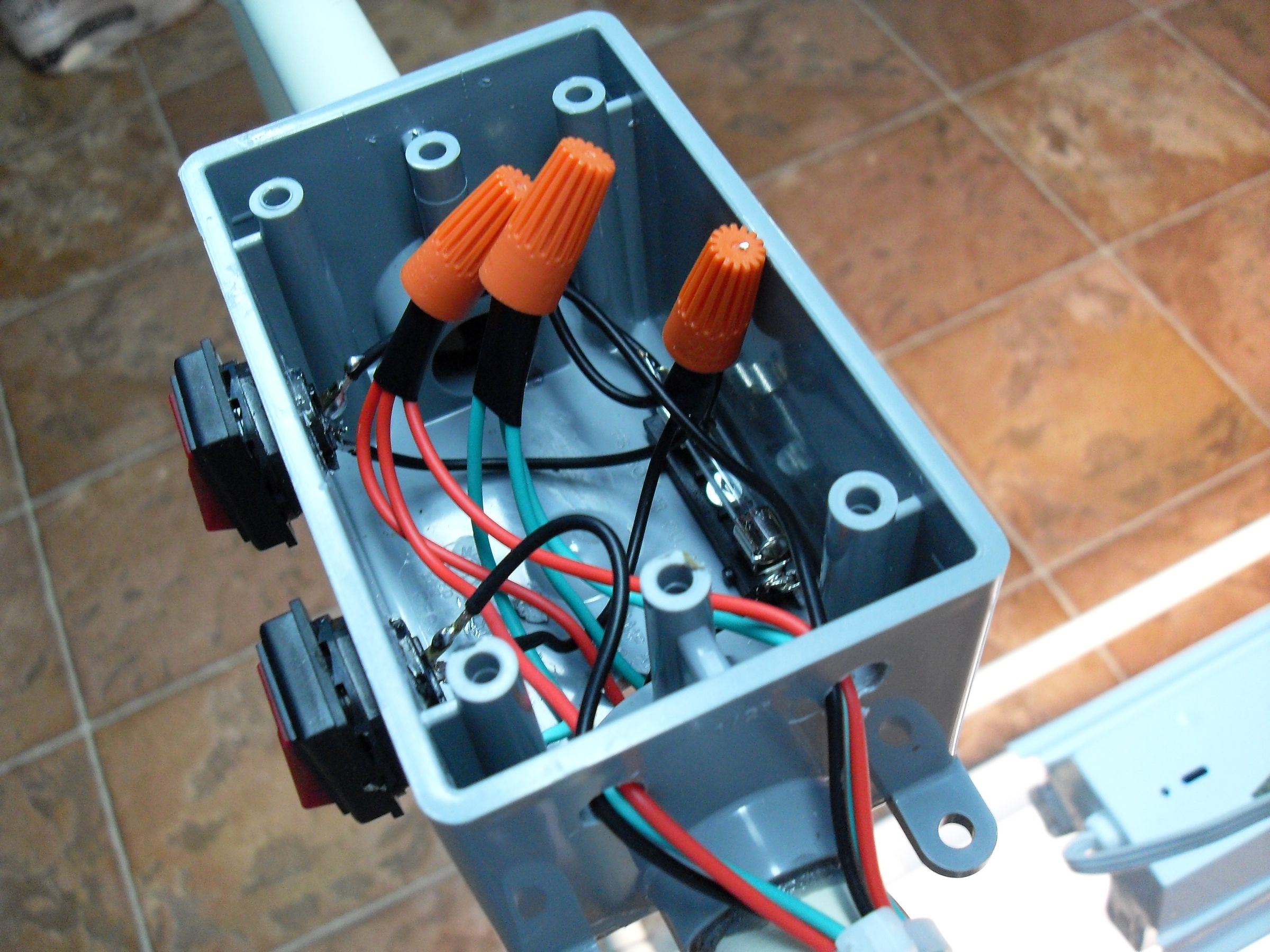 My Indoor NFT Hydroponics System - Instructables