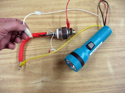 SCR Tester From a Flashlight : 11 Steps - Instructables