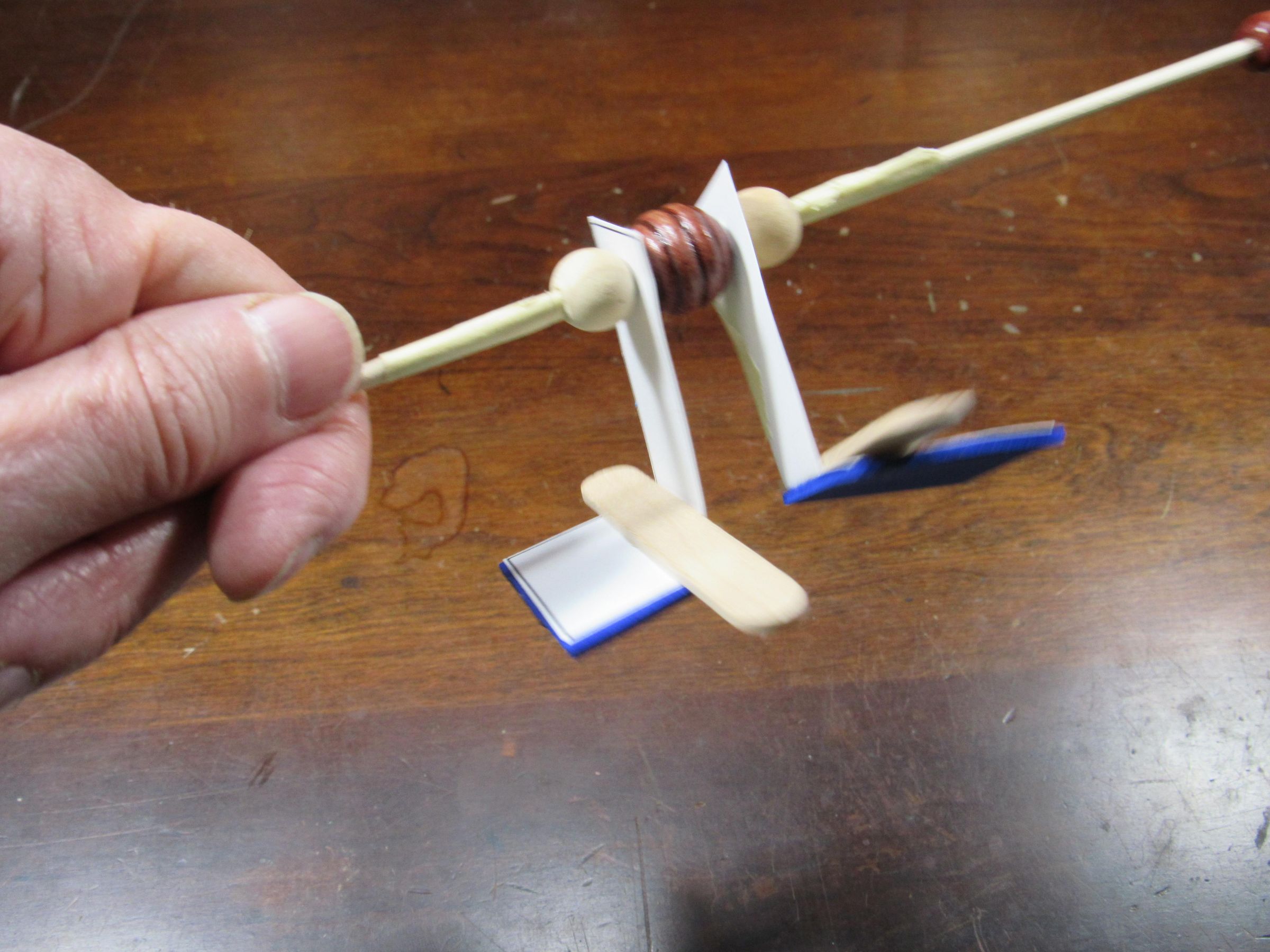 Gravity-Powered Robot Walker : 4 Steps (with Pictures) - Instructables