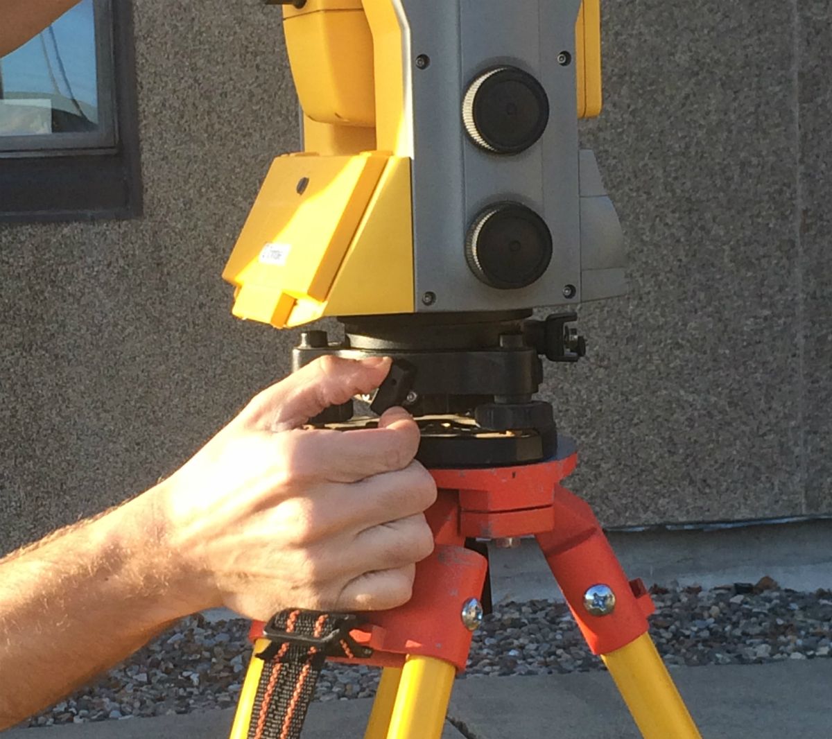 How to Set-Up a Total Station to Conduct Surveying Operations : 10 ...