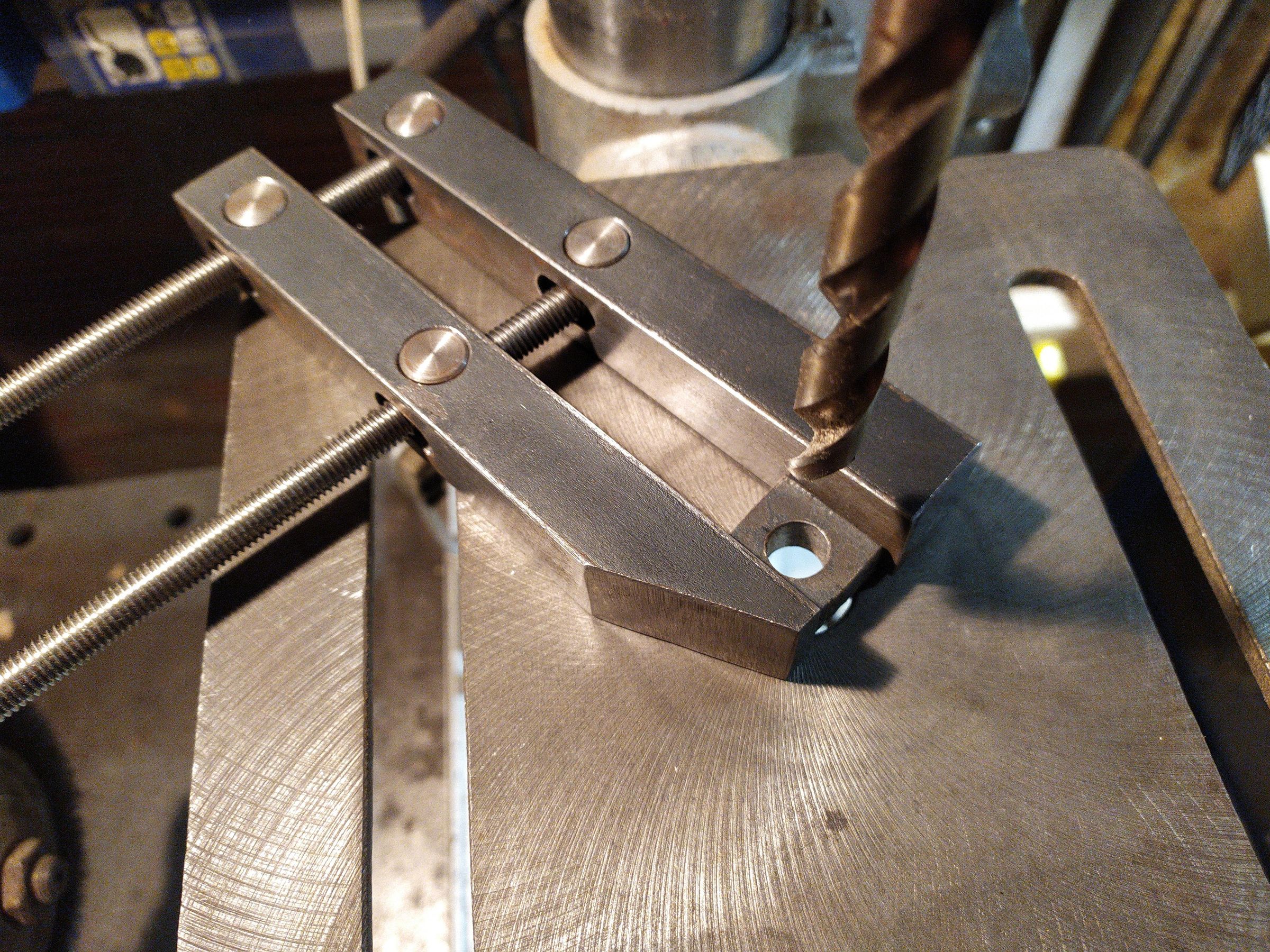 Metal Twin Screw Clamp (no Lathe, No Mill) : 7 Steps (with Pictures ...