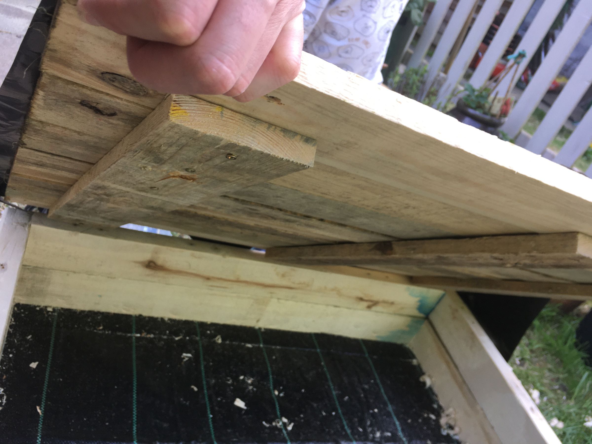 Pallet Sand Pit - DIY in 2 Hours From 2 Pallets! : 12 Steps (with ...