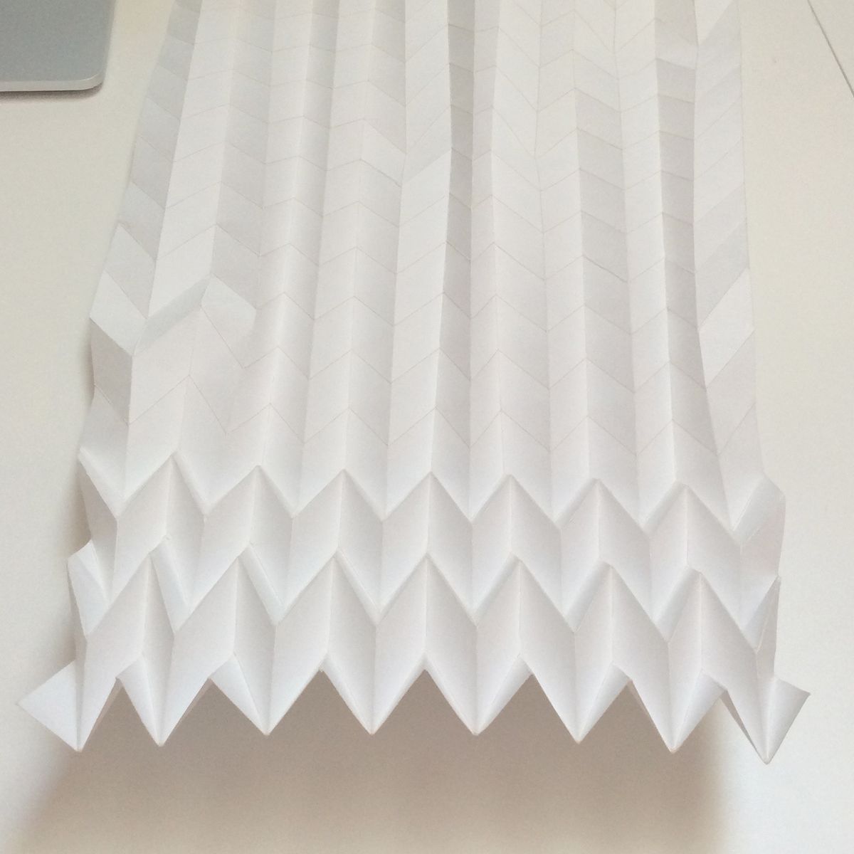 Paper Mold Origami Fabrics 2 - V Grid : 9 Steps - Instructables