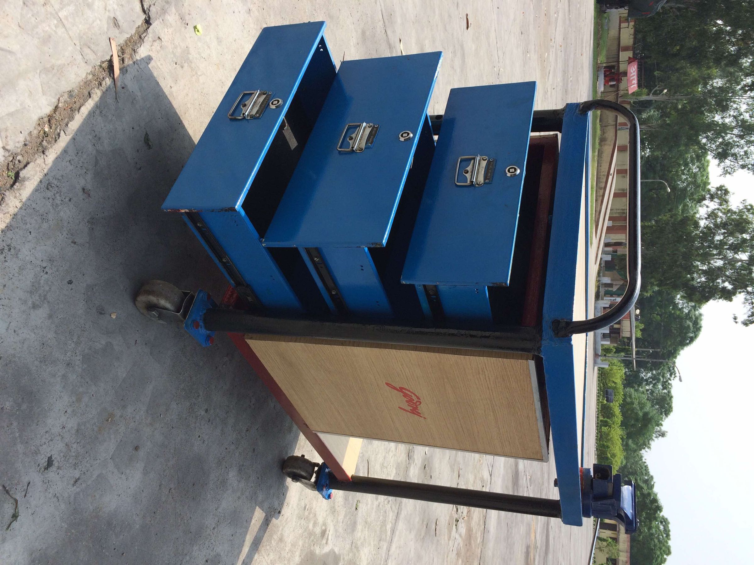 Tool Trolley From Scrap Metal : 7 Steps (with Pictures) - Instructables