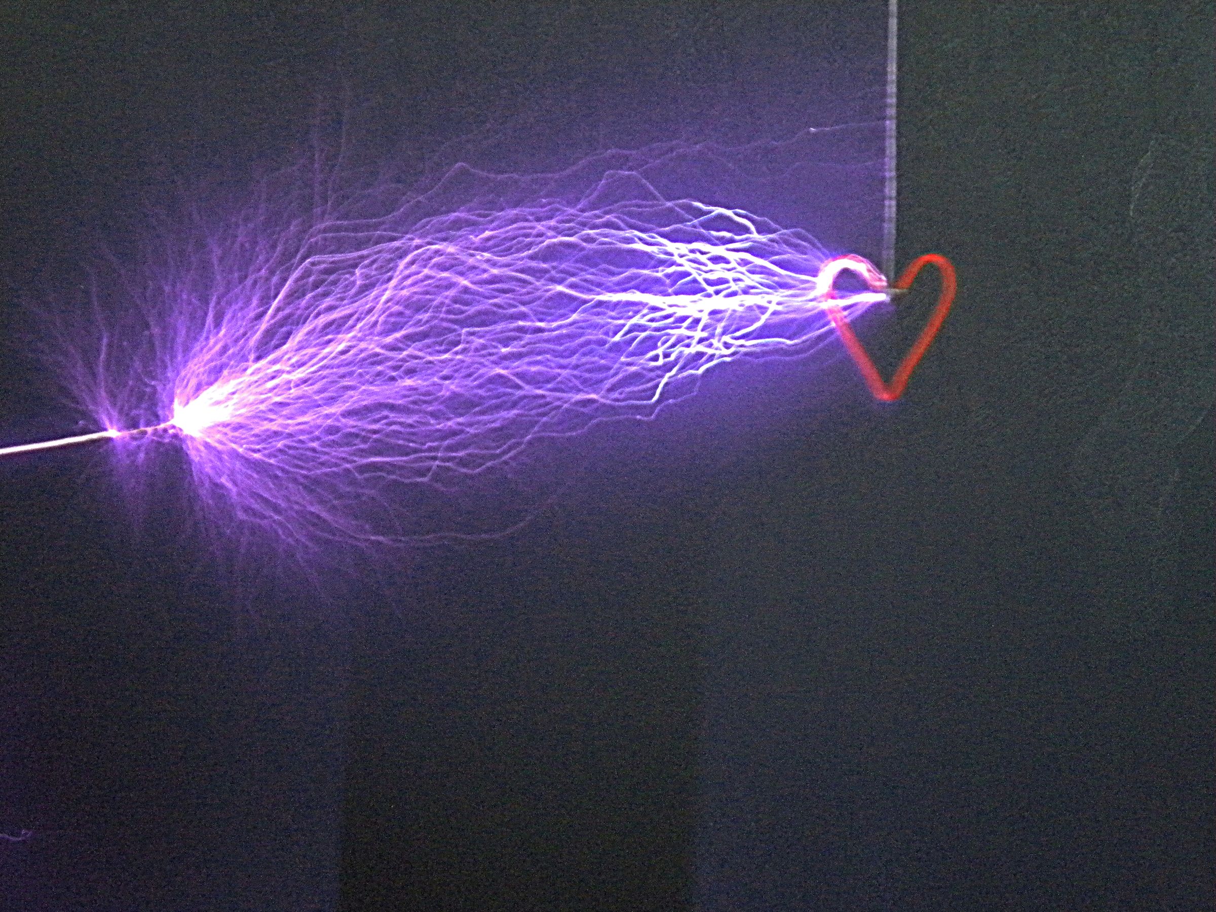 How to Build a Spark Gap Tesla Coil (SGTC) : 10 Steps (with Pictures ...