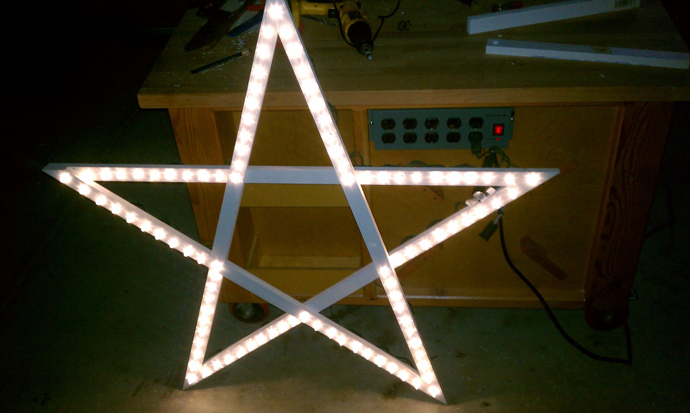 Giant Christmas Star : 6 Steps - Instructables