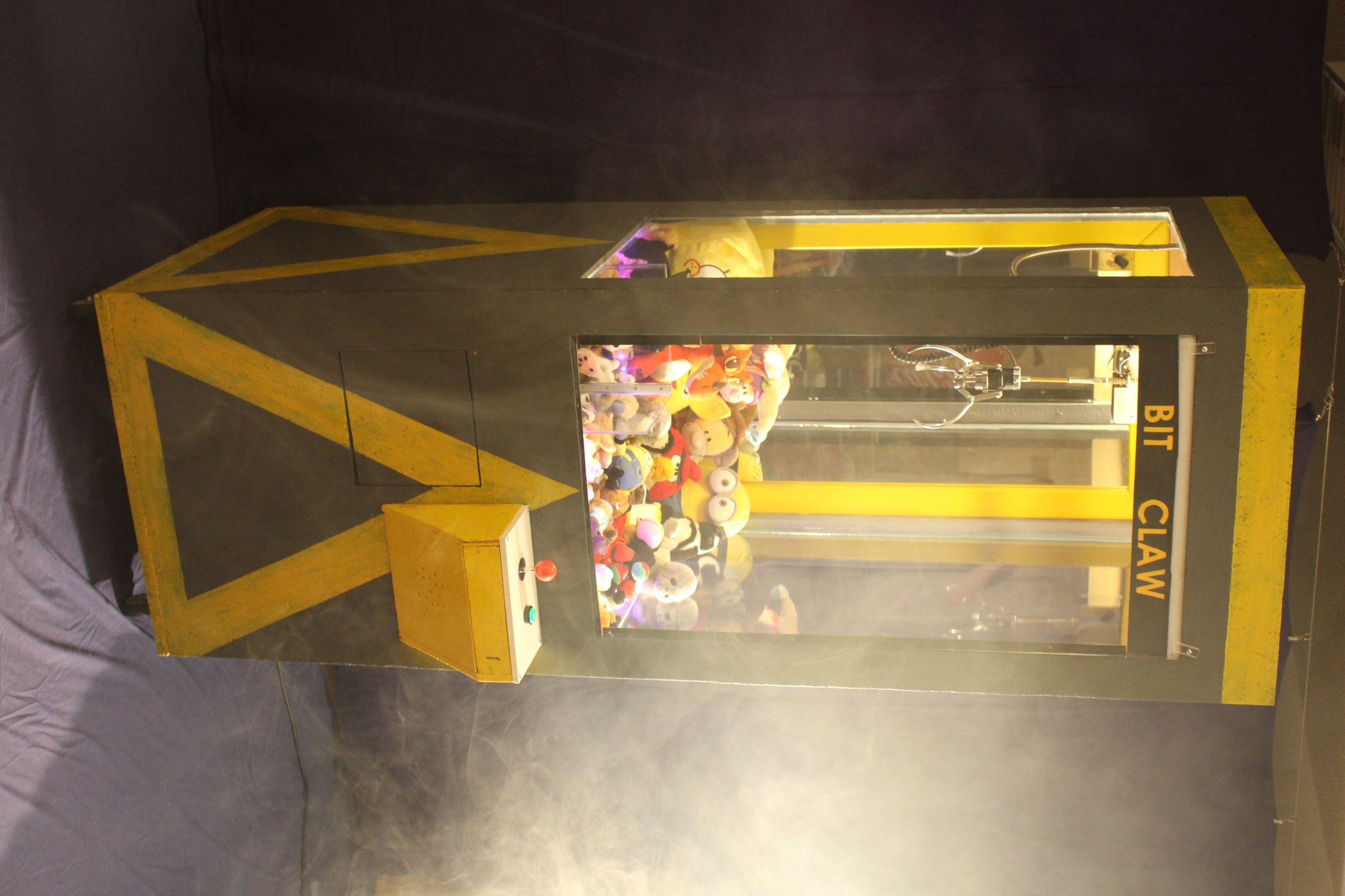 AWESOME HOMEMADE CLAW MACHINE : 5 Steps - Instructables