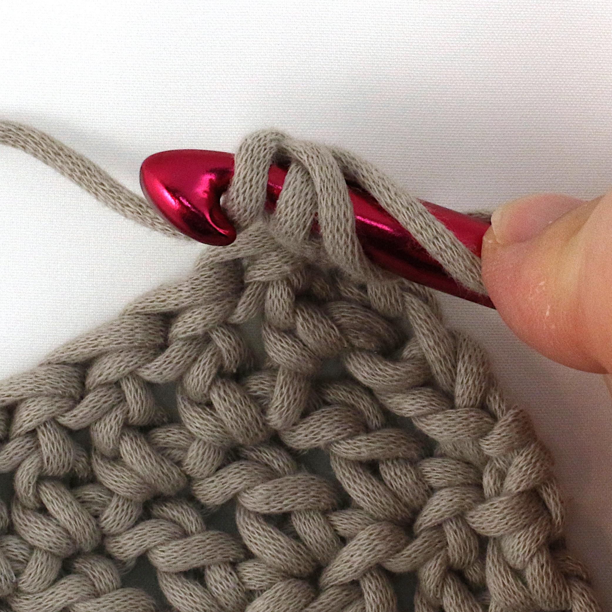 Crochet Turning Chain Alternatives : 5 Steps (with Pictures ...