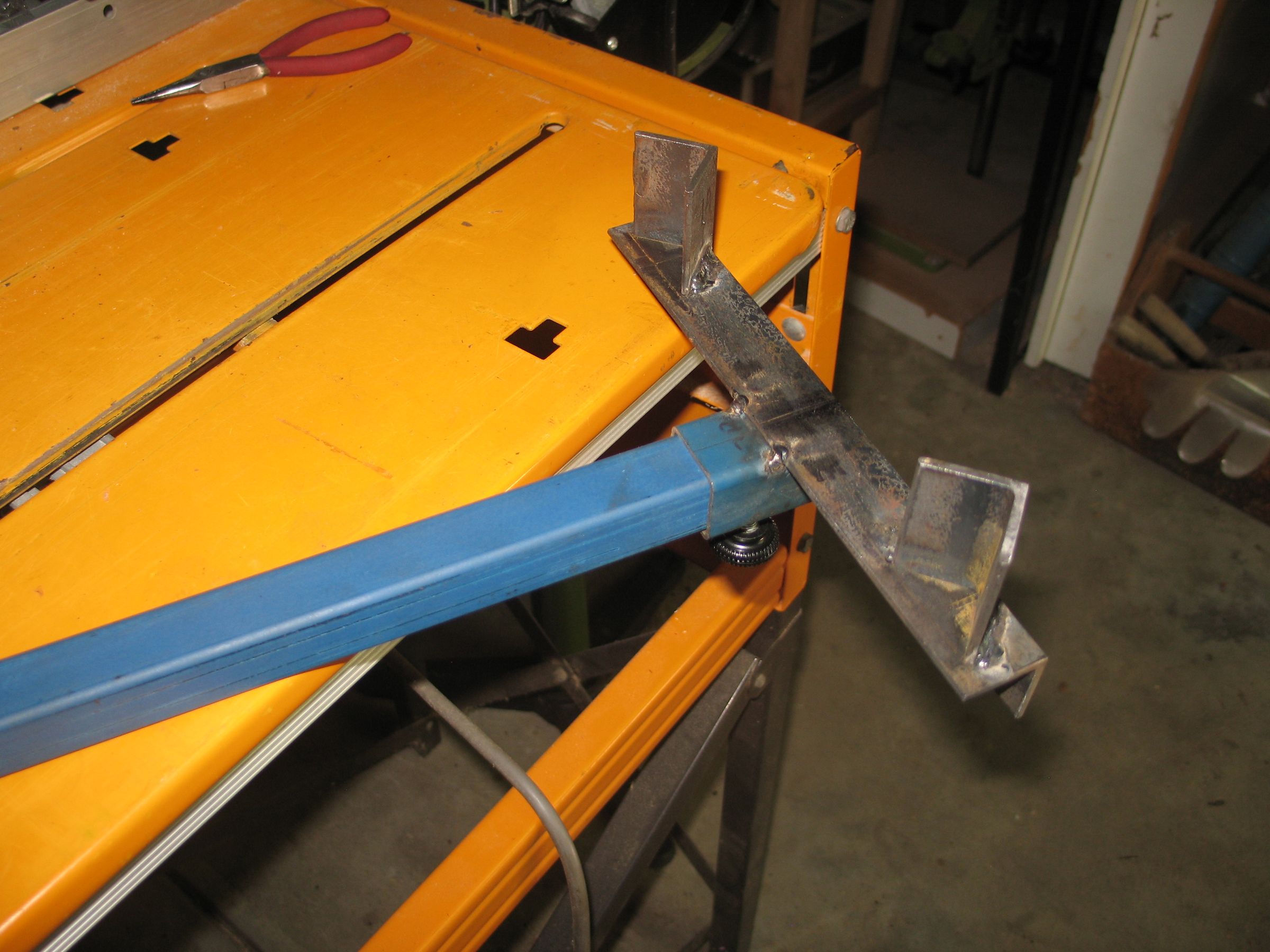 Sharpening Jig for Turning Chisels : 8 Steps (with Pictures ...