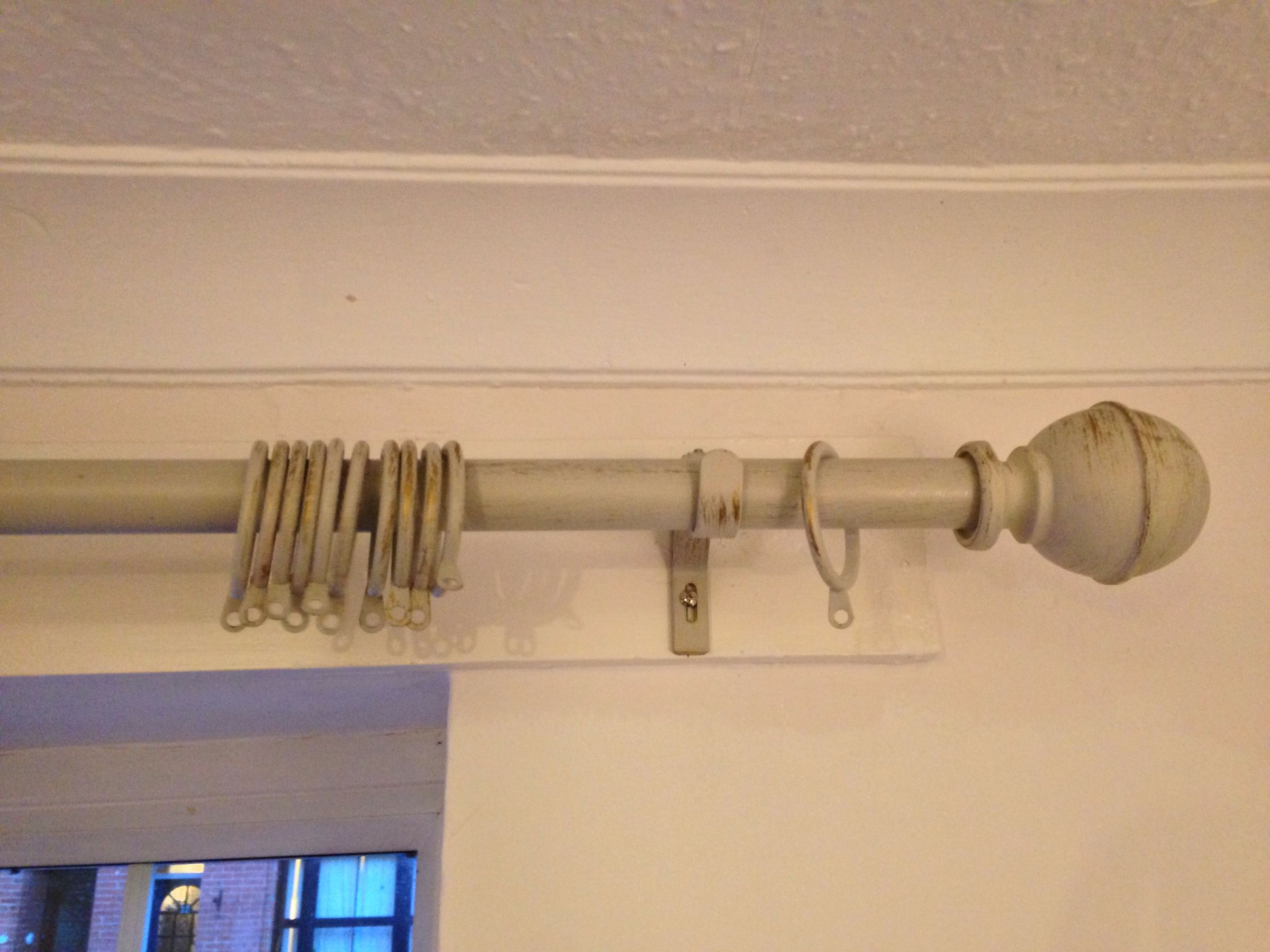 How to Put Up a Curtain Pole : 9 Steps (with Pictures) - Instructables