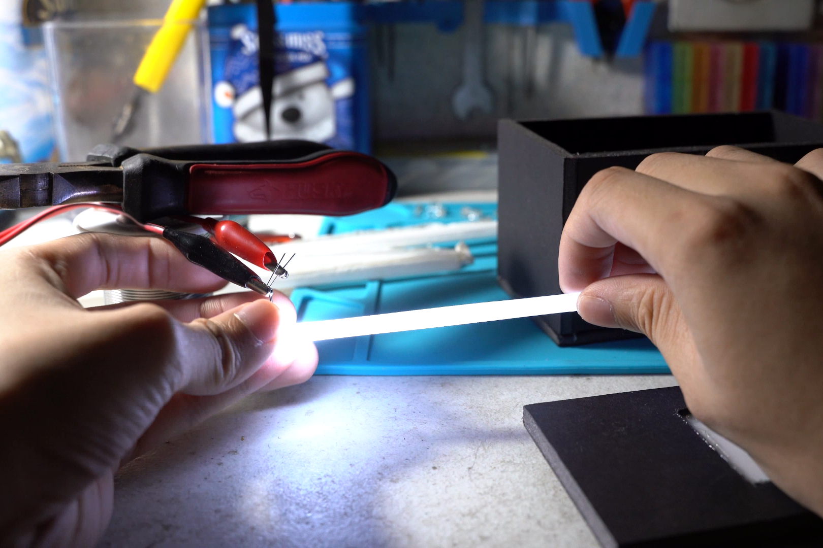 DIY Cardboard Smartphone Film Scanner : 19 Steps (with Pictures ...