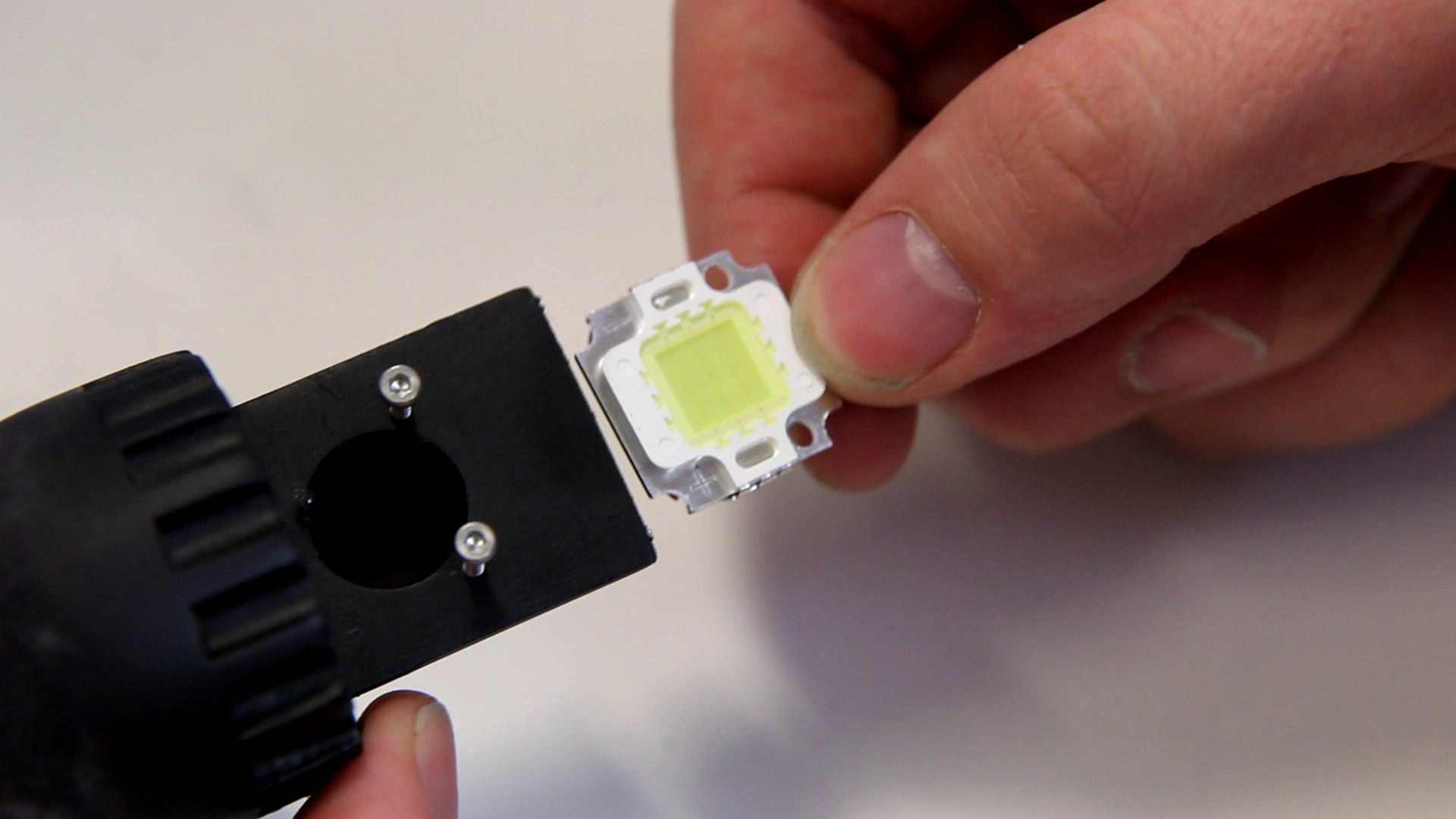 "Worlds Simplest" Neuralizer-build (Men in Black Memory Eraser) : 10 ...