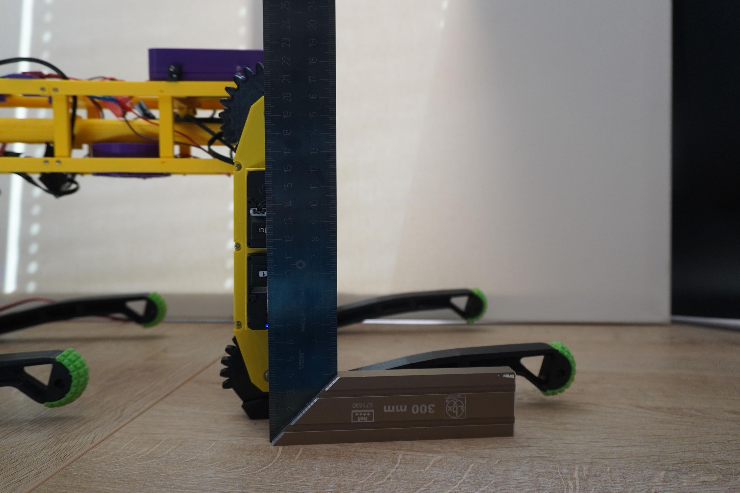 DIY Spot Like Quadruped Robot : 8 Steps - Instructables