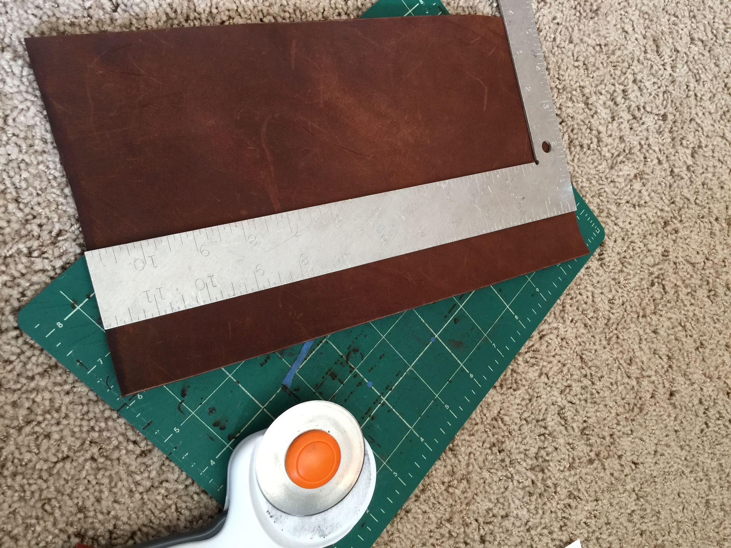 How to Make a Leather Water Bottle Holder / Holster : 5 Steps (with ...