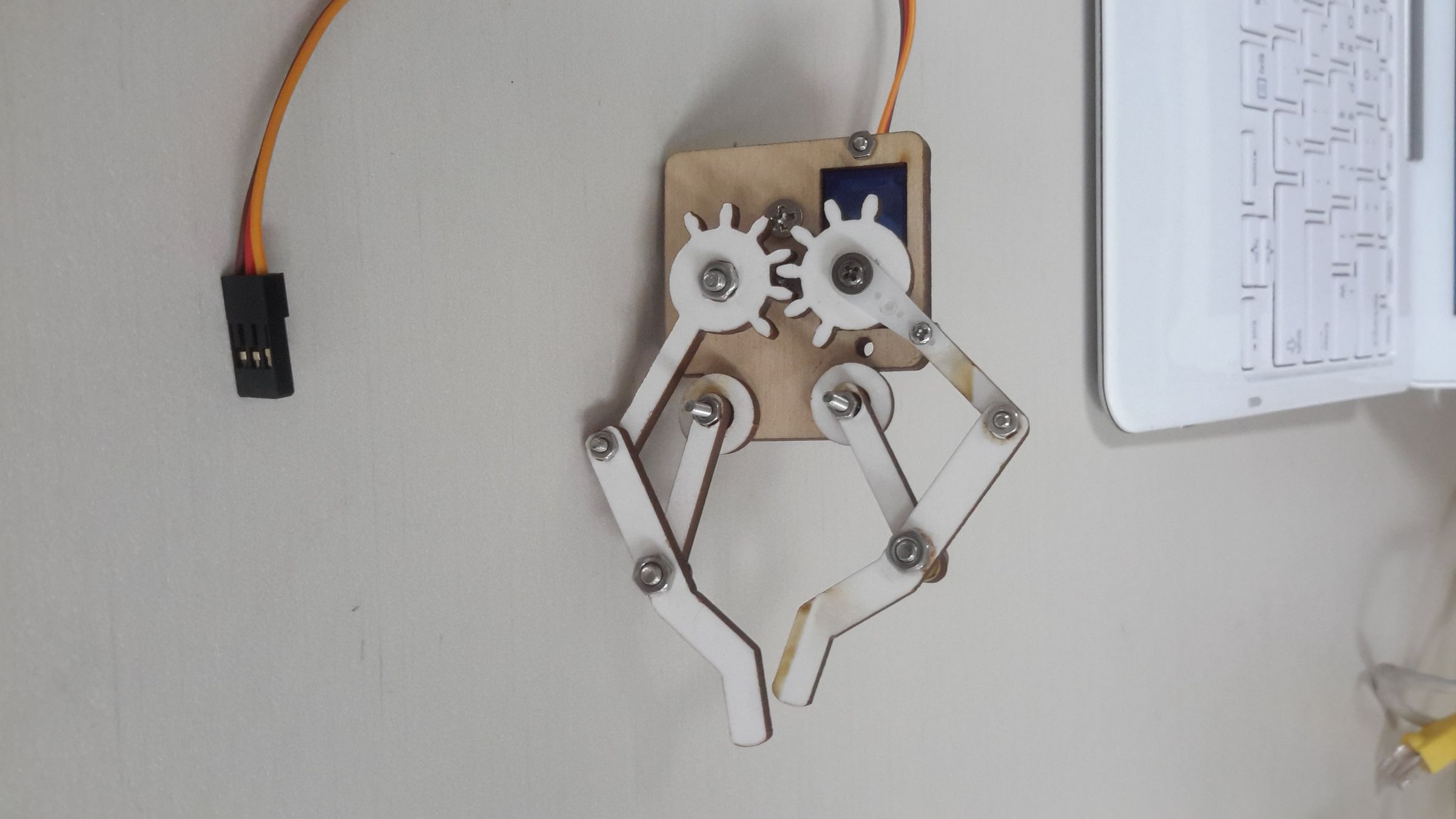 Robot Arm for Laser Cut : 9 Steps - Instructables