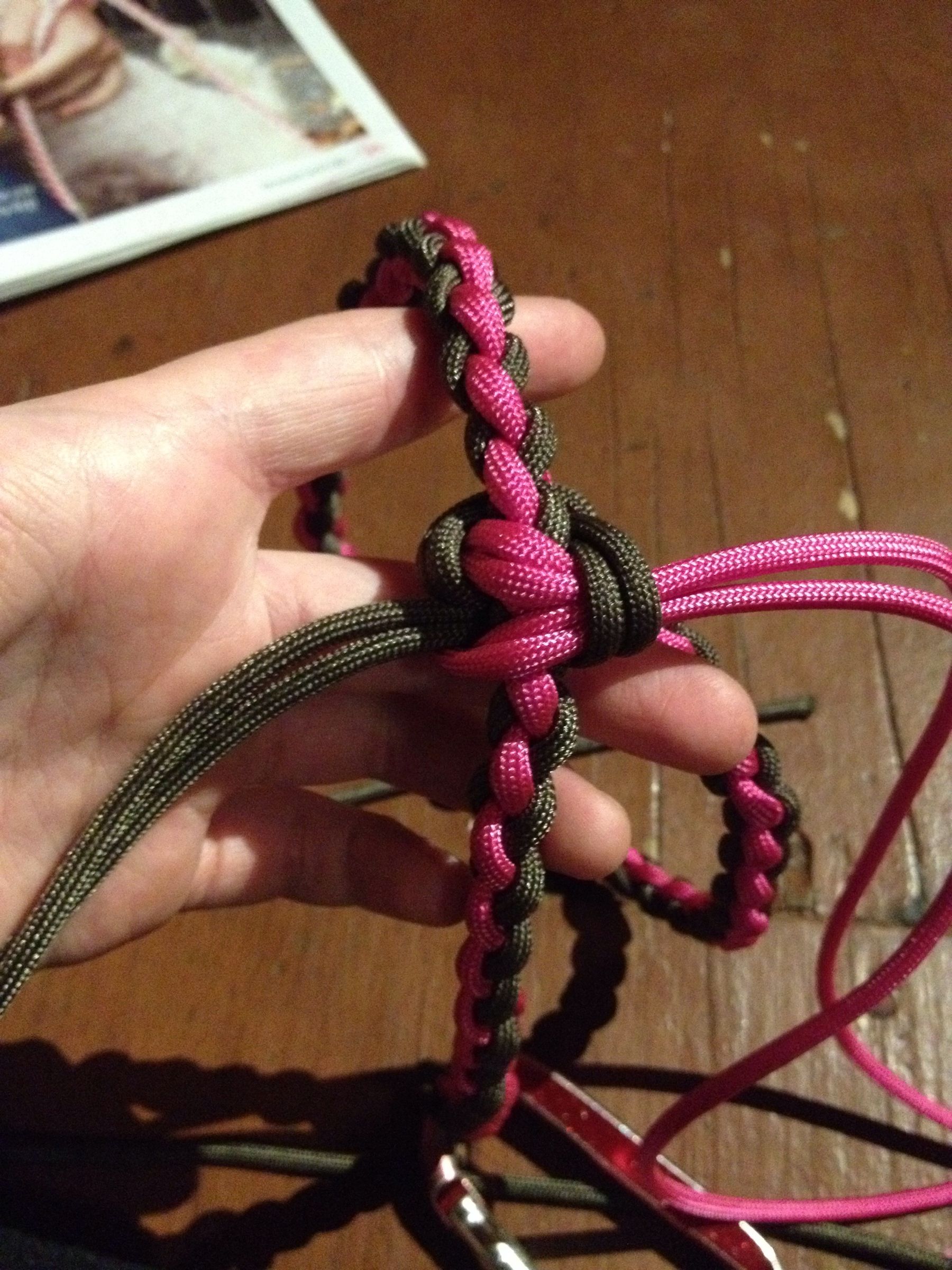 Adjustable Paracord Lanyard : 7 Steps - Instructables