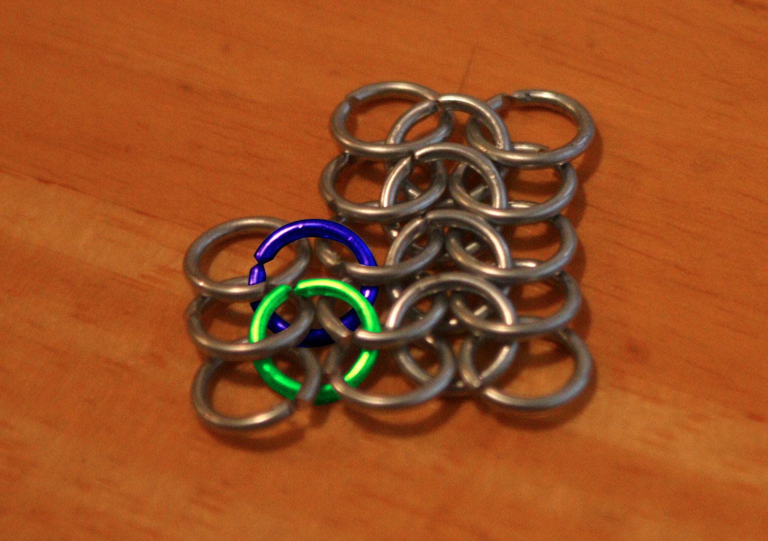 How to Make Chainmail (European 4-in-1 Weave) : 7 Steps (with Pictures ...