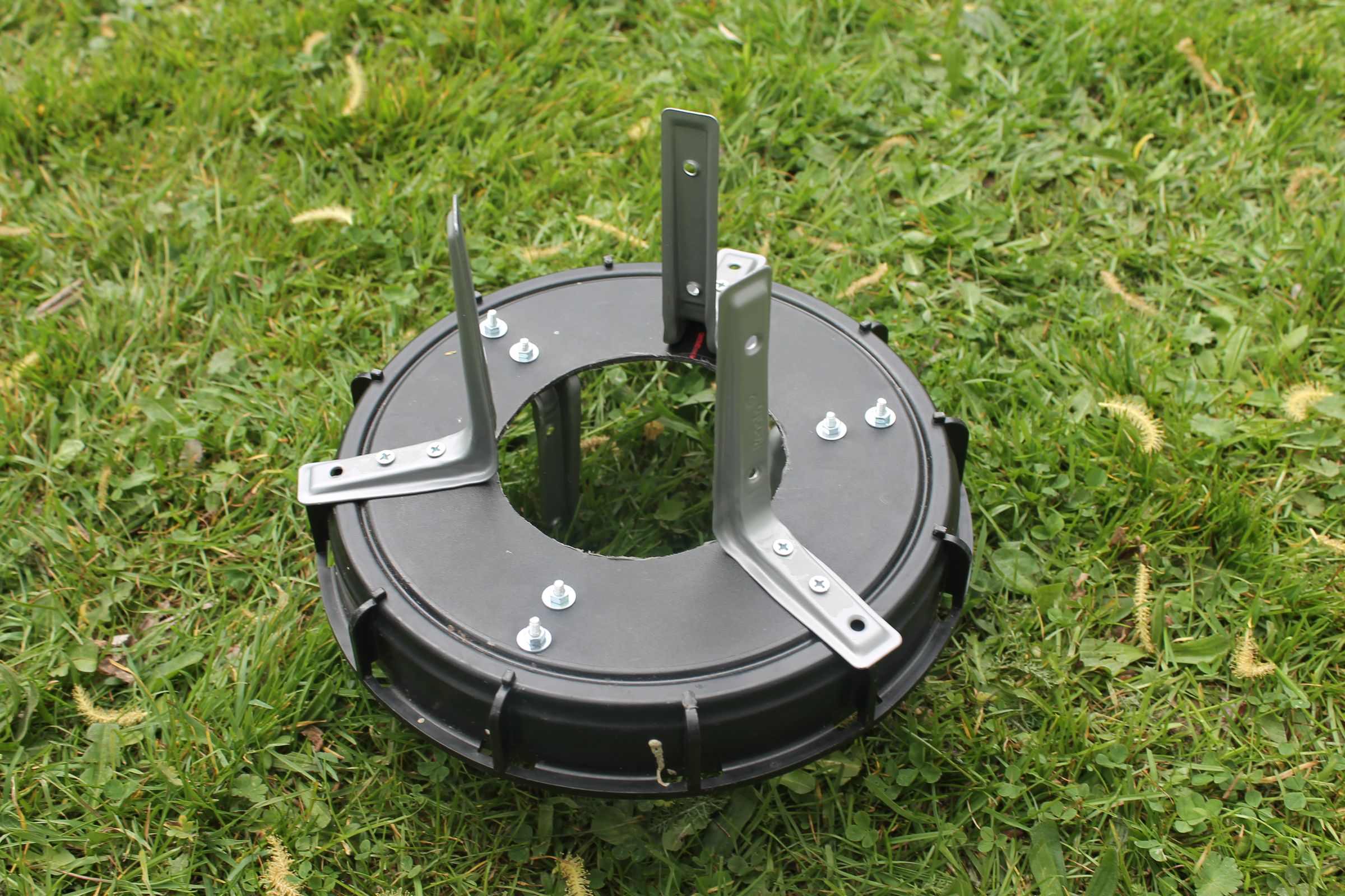 STAND-ALONE RAINWATER COLLECTOR : 8 Steps (with Pictures) - Instructables