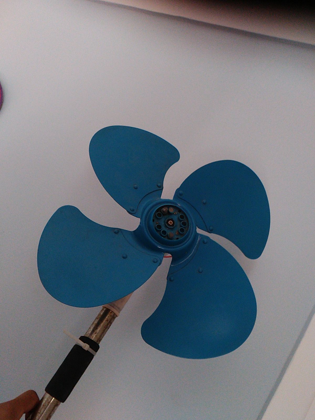 TurbineOne V2 : Super Simple Wind Turbine You Can Make Now : 5 Steps ...