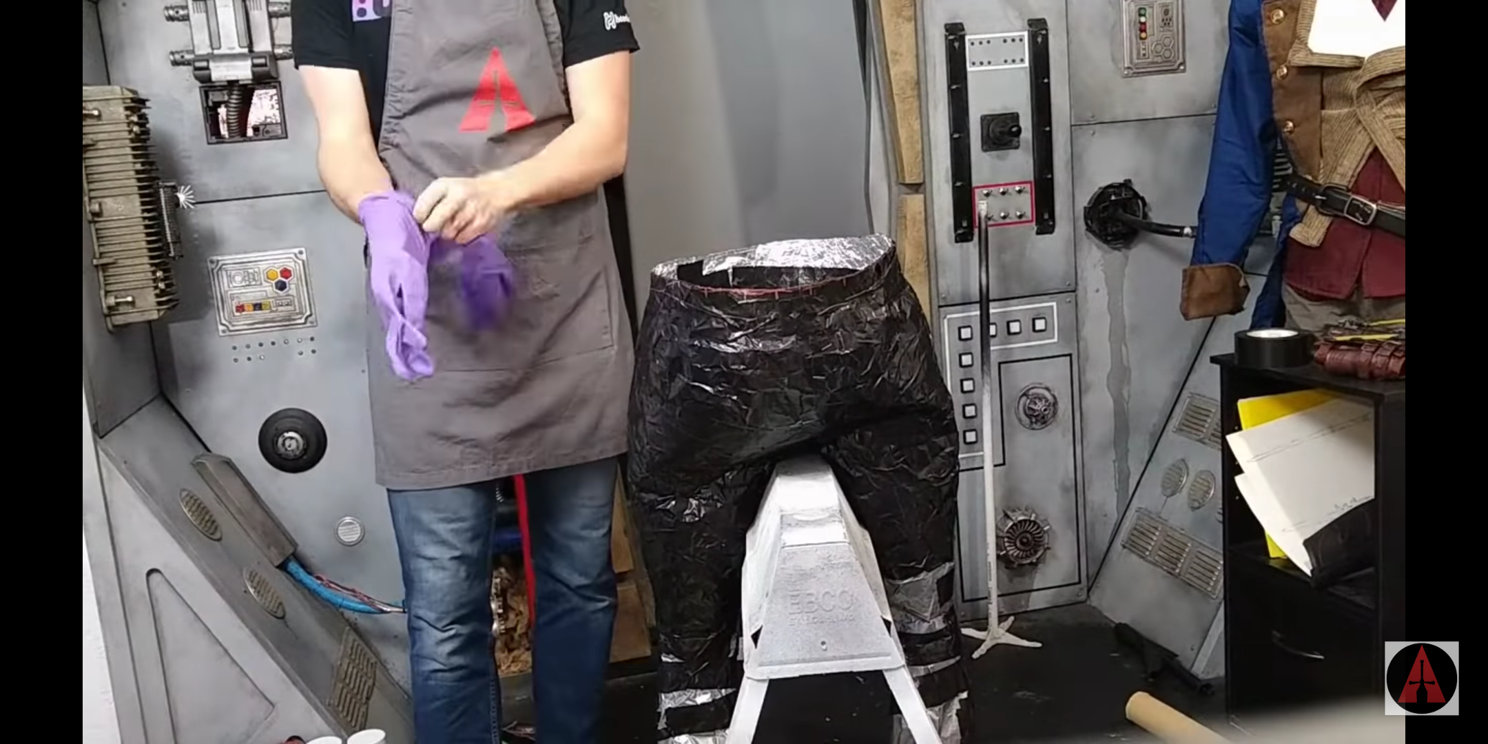 How to Make a Duct Tape Mannequin/Dummy : 7 Steps - Instructables