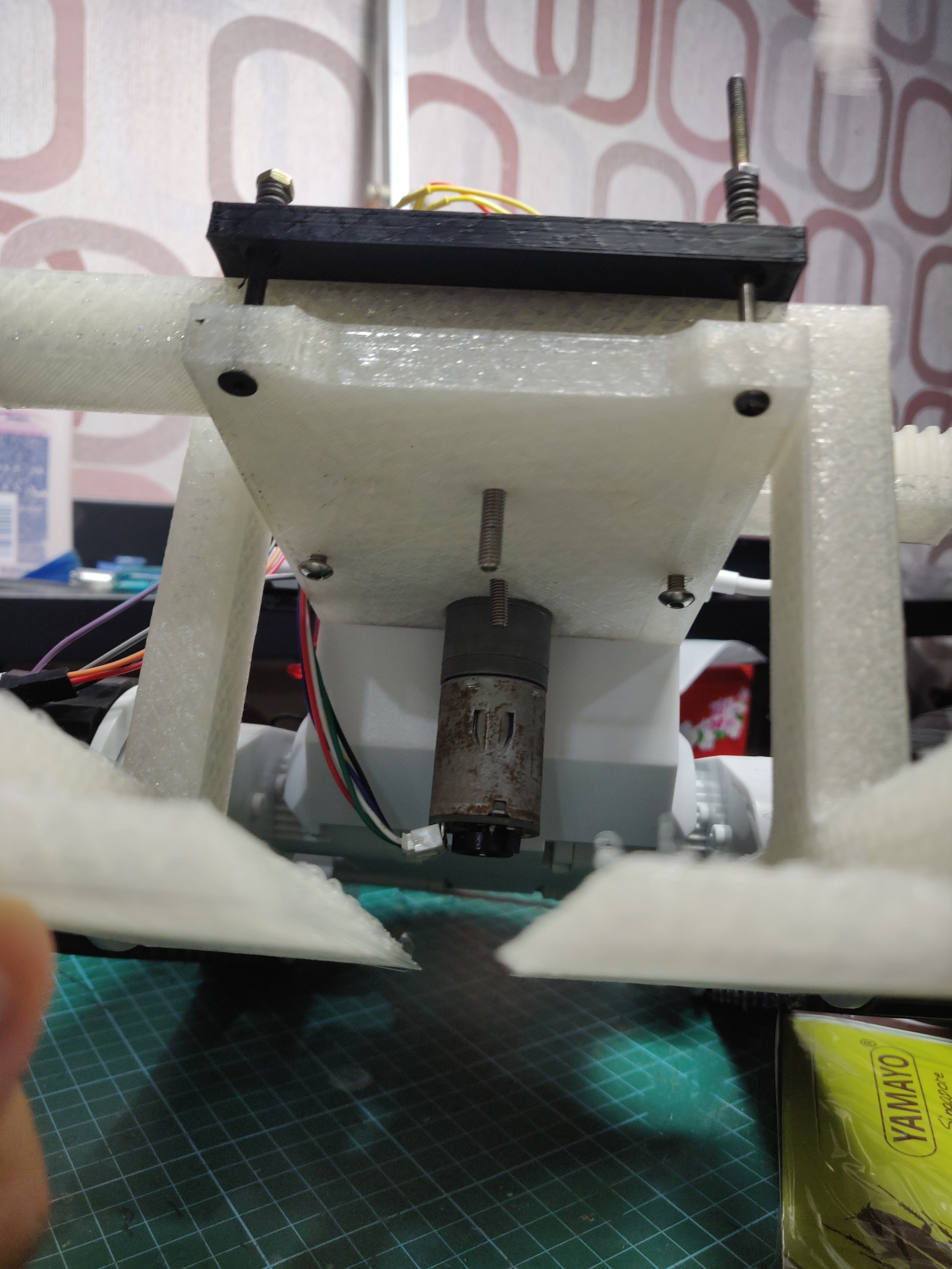 Personal Assistant Robot (Finds Objects and Follows You) Ft. Raspberry ...