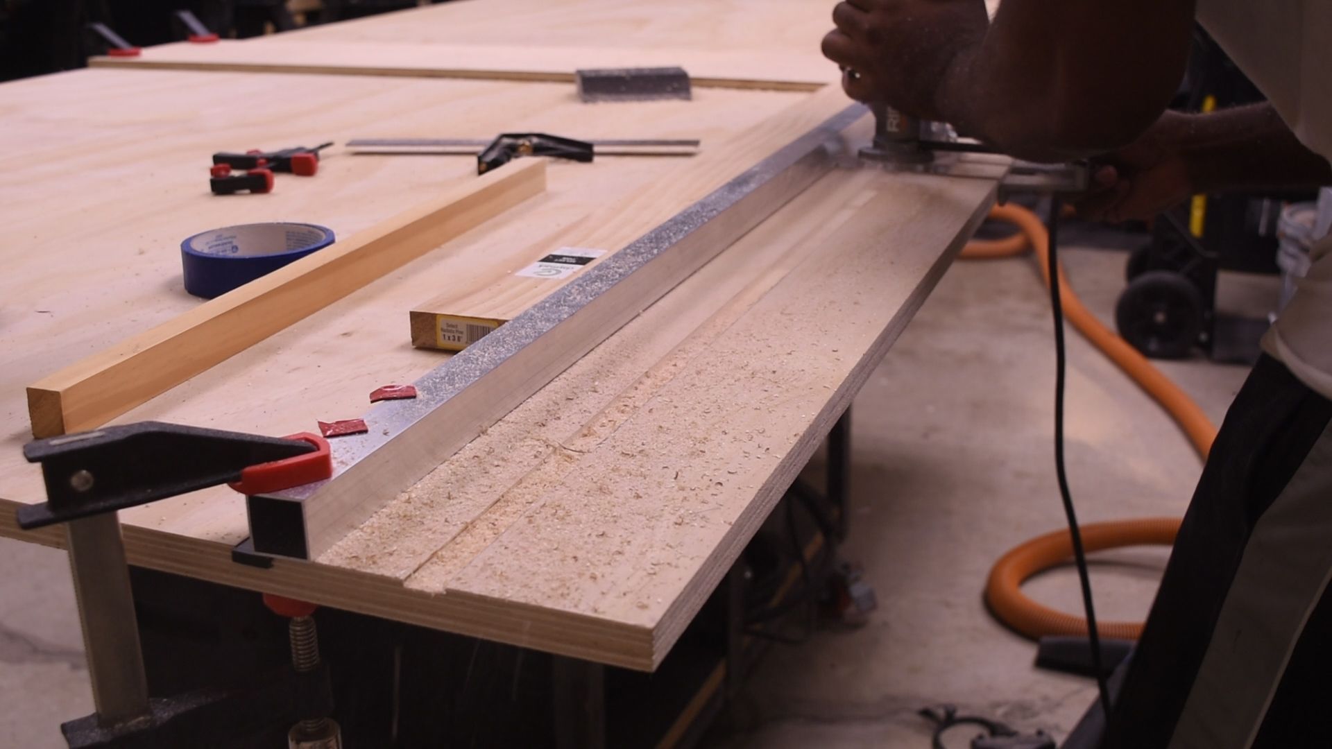 How to Make a Track Saw Guide for a Circular Saw : 8 Steps (with ...