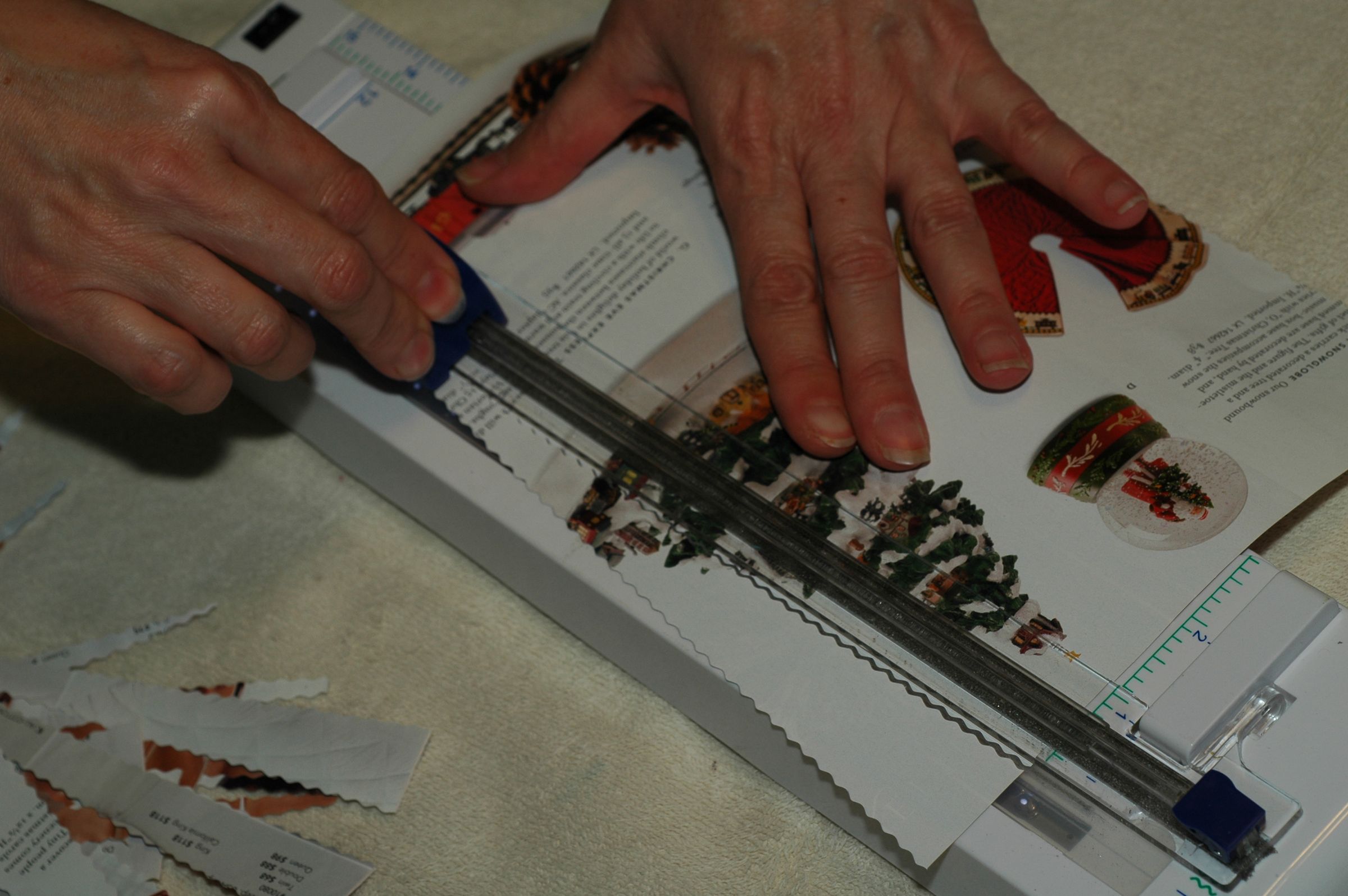 Wavy Cut Paper Bead How-To : 10 Steps (with Pictures) - Instructables