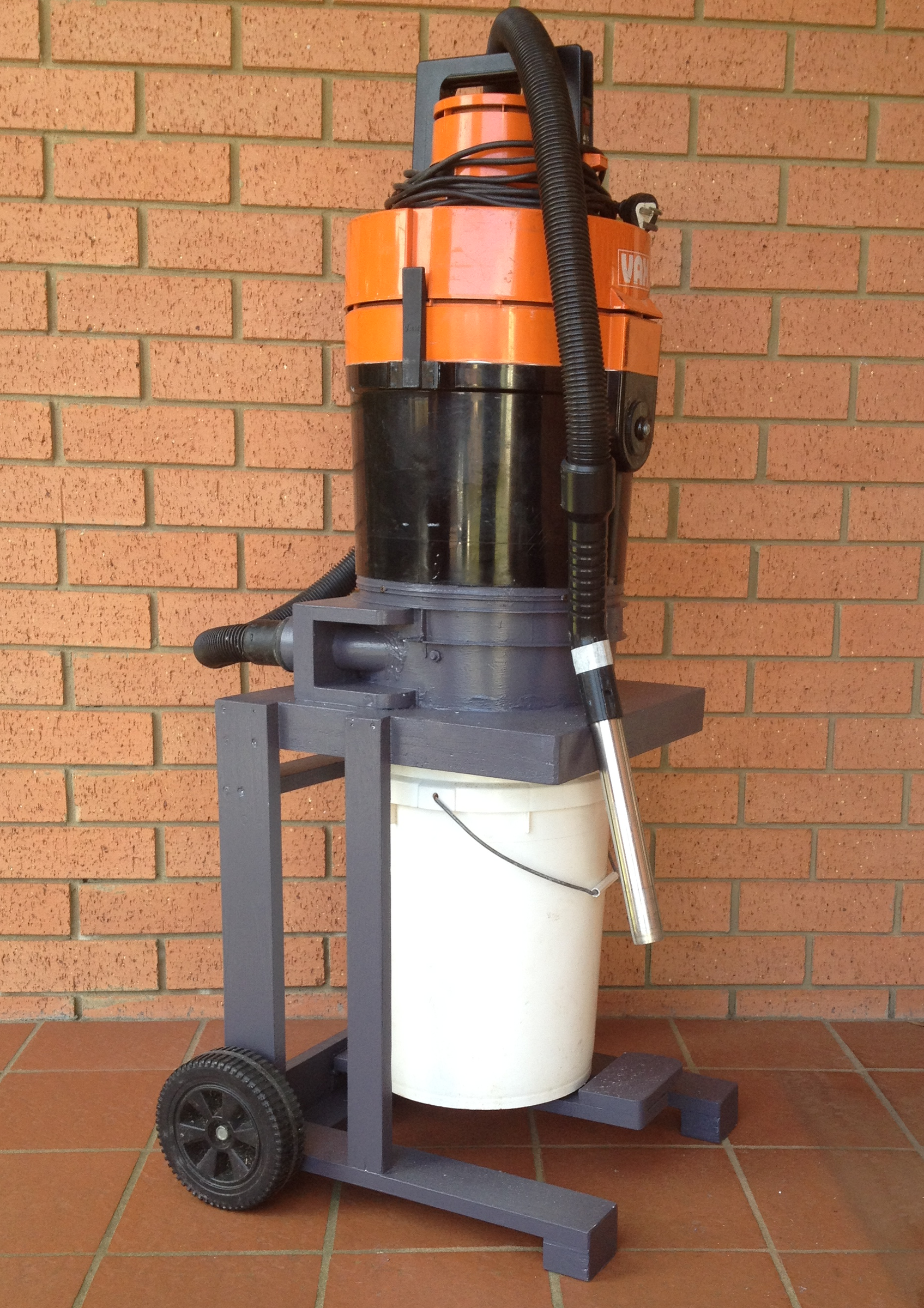 Thien Baffle Dust Extractor With Quick Change Bucket : 6 Steps (with ...