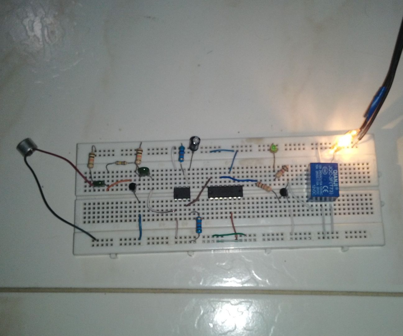 Commutator Clapper On/Off Ligth : 5 Steps - Instructables