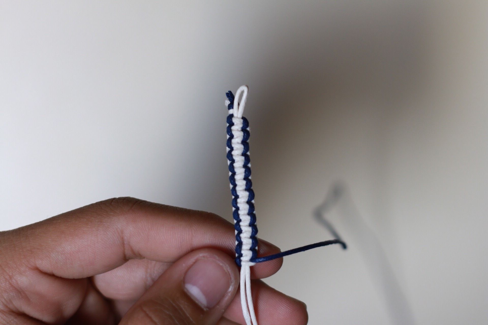 Cobra Stitch Cord Bracelet (tutorial) : 10 Steps (with Pictures ...