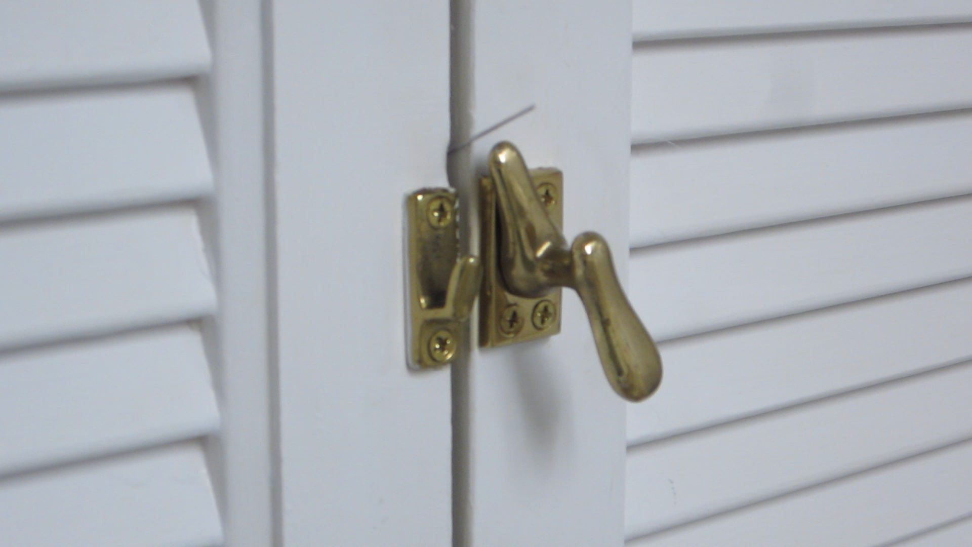 How to Pick Simple Locks/Latches With a Paper Clip : 6 Steps (with ...