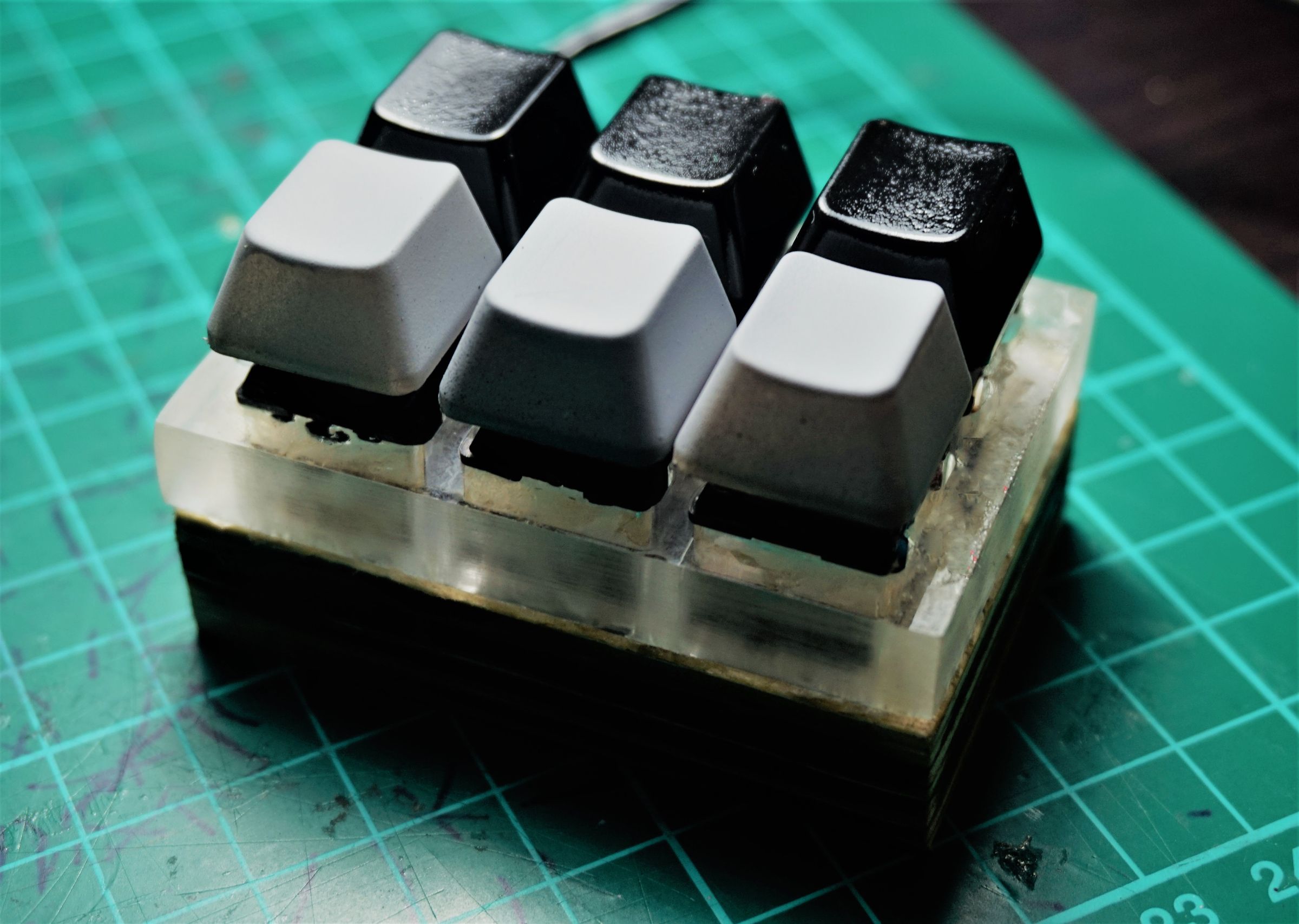 DIY Programmable 6-Key Keyboard (DigiSpark) : 11 Steps (with Pictures ...