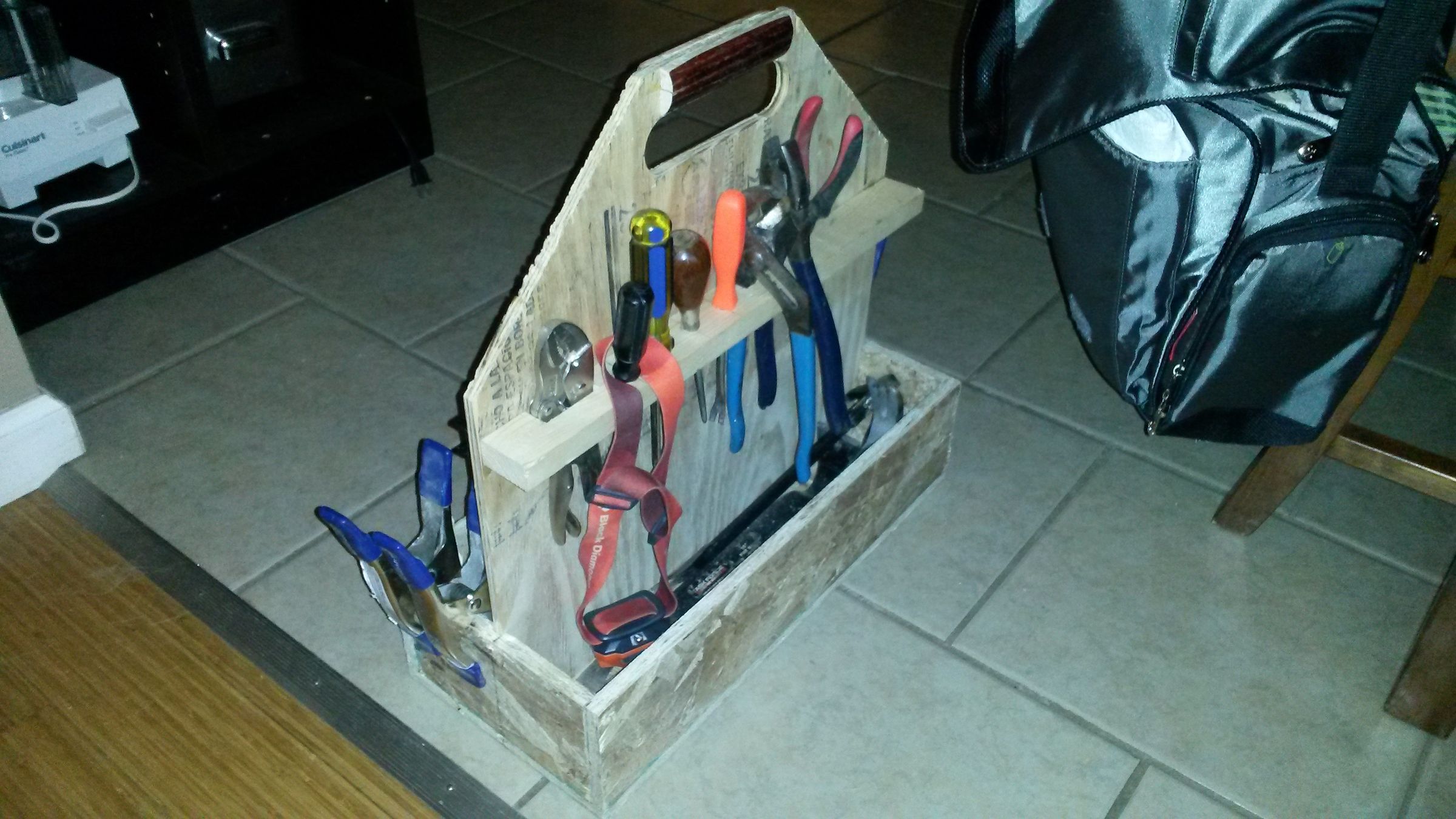 Simple Wood Toolbox - Instructables