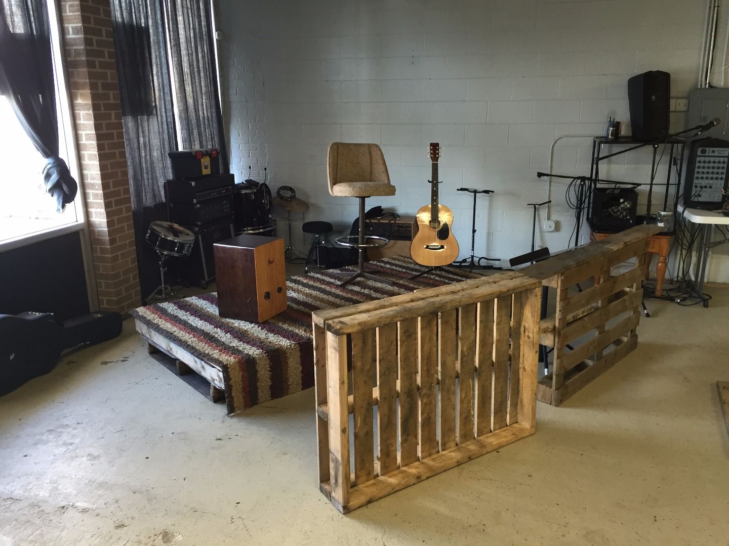 Pallet Stage : 5 Steps (with Pictures) - Instructables