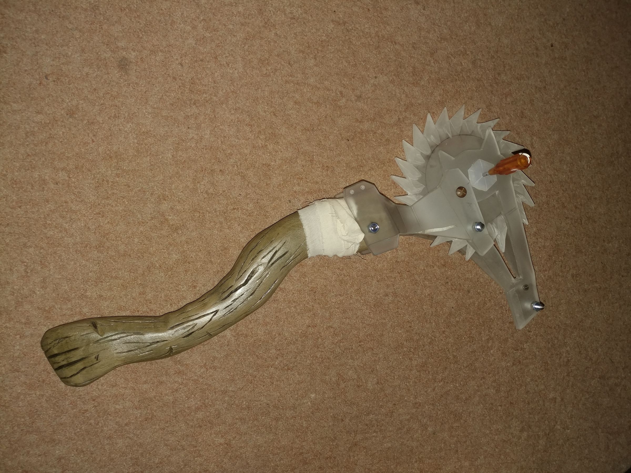 Krieg's Buzz Axe (Borderlands 2) : 8 Steps - Instructables