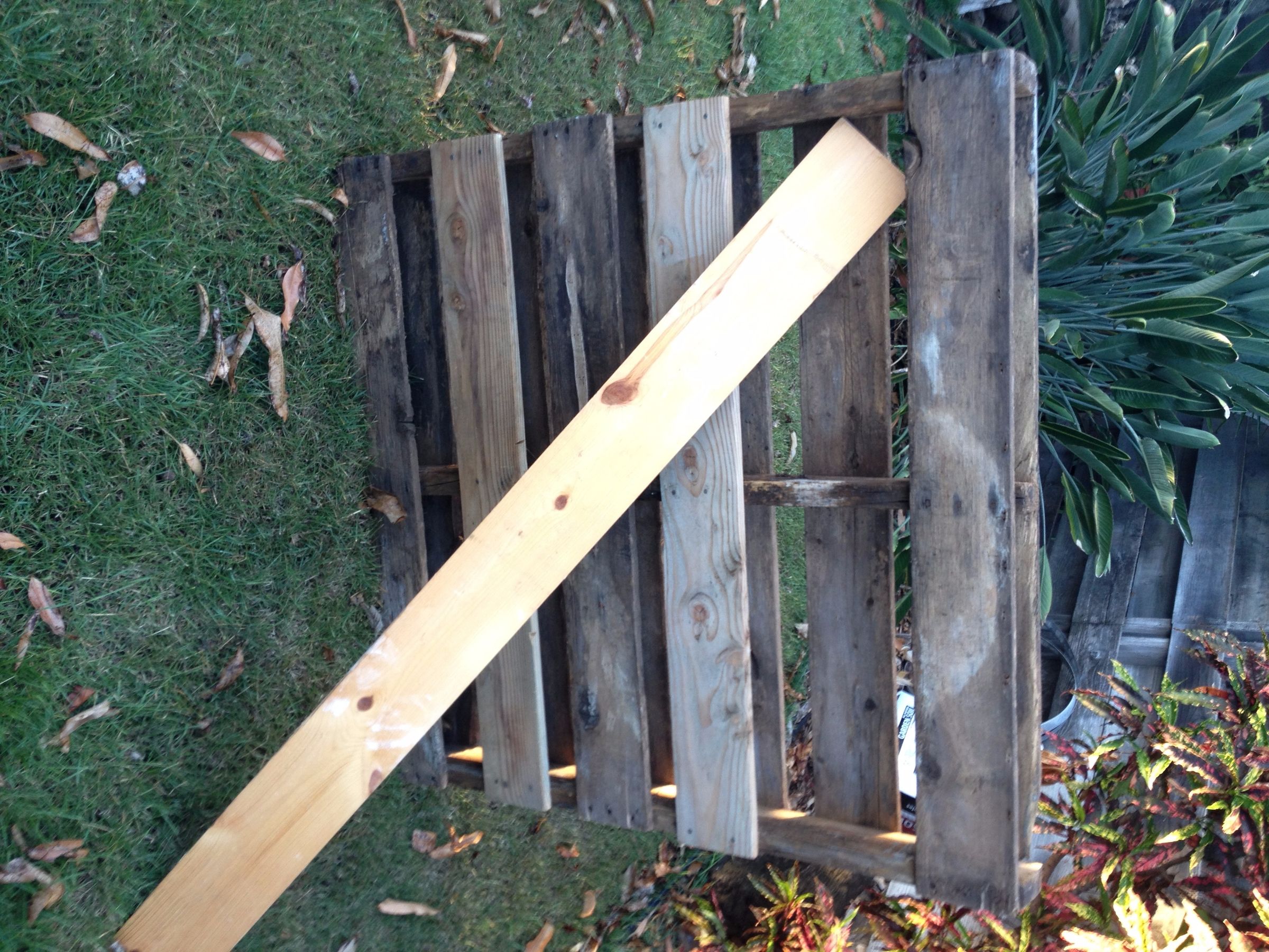 Double Sided Pallet Garden : 7 Steps (with Pictures) - Instructables