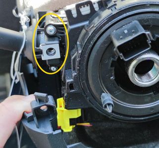 Fixing a Clockspring of a VW Tiguan 2 : 10 Steps (with Pictures ...