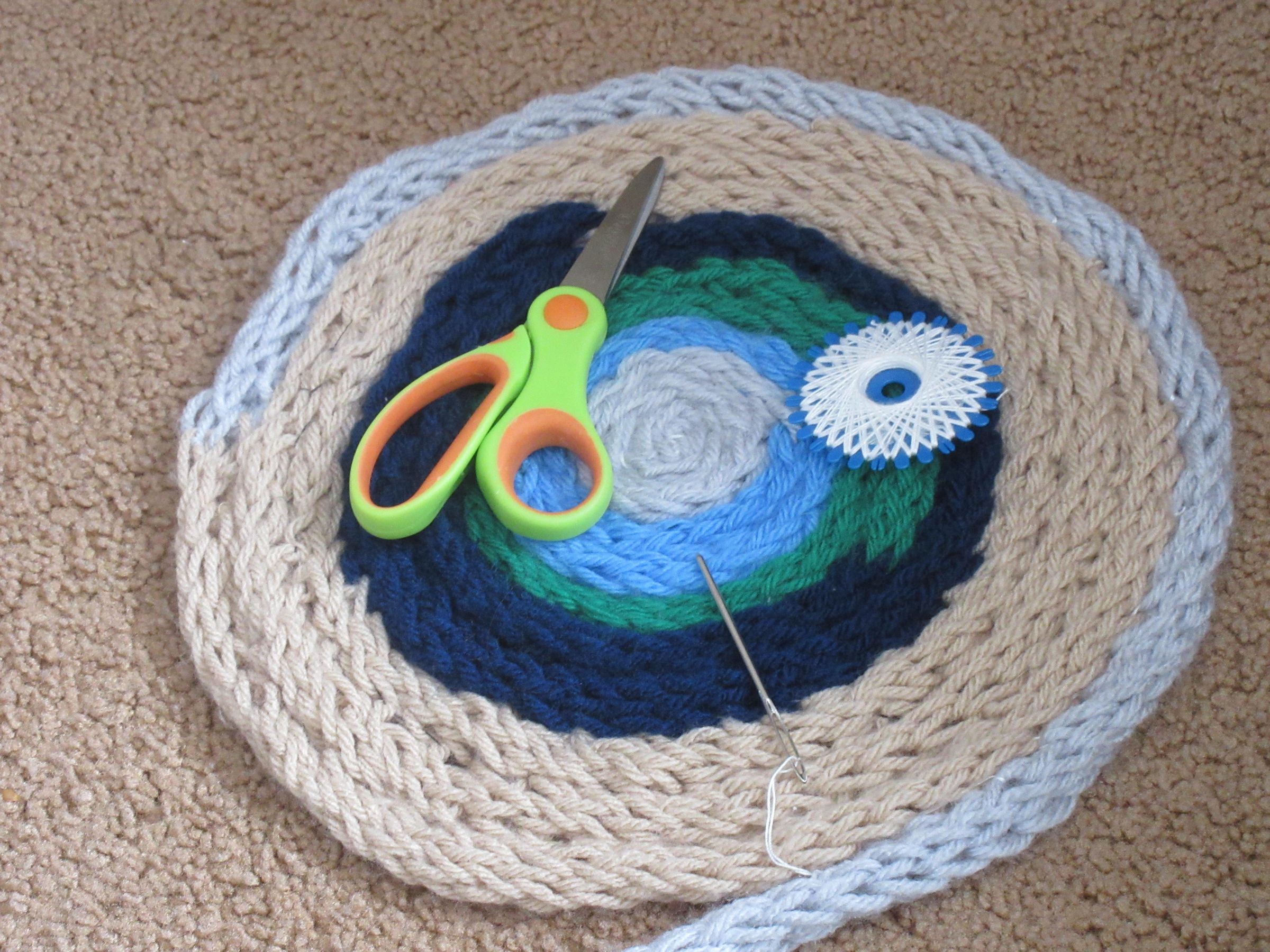 How to Make Your Own French Knitted Rug : 9 Steps (with Pictures ...