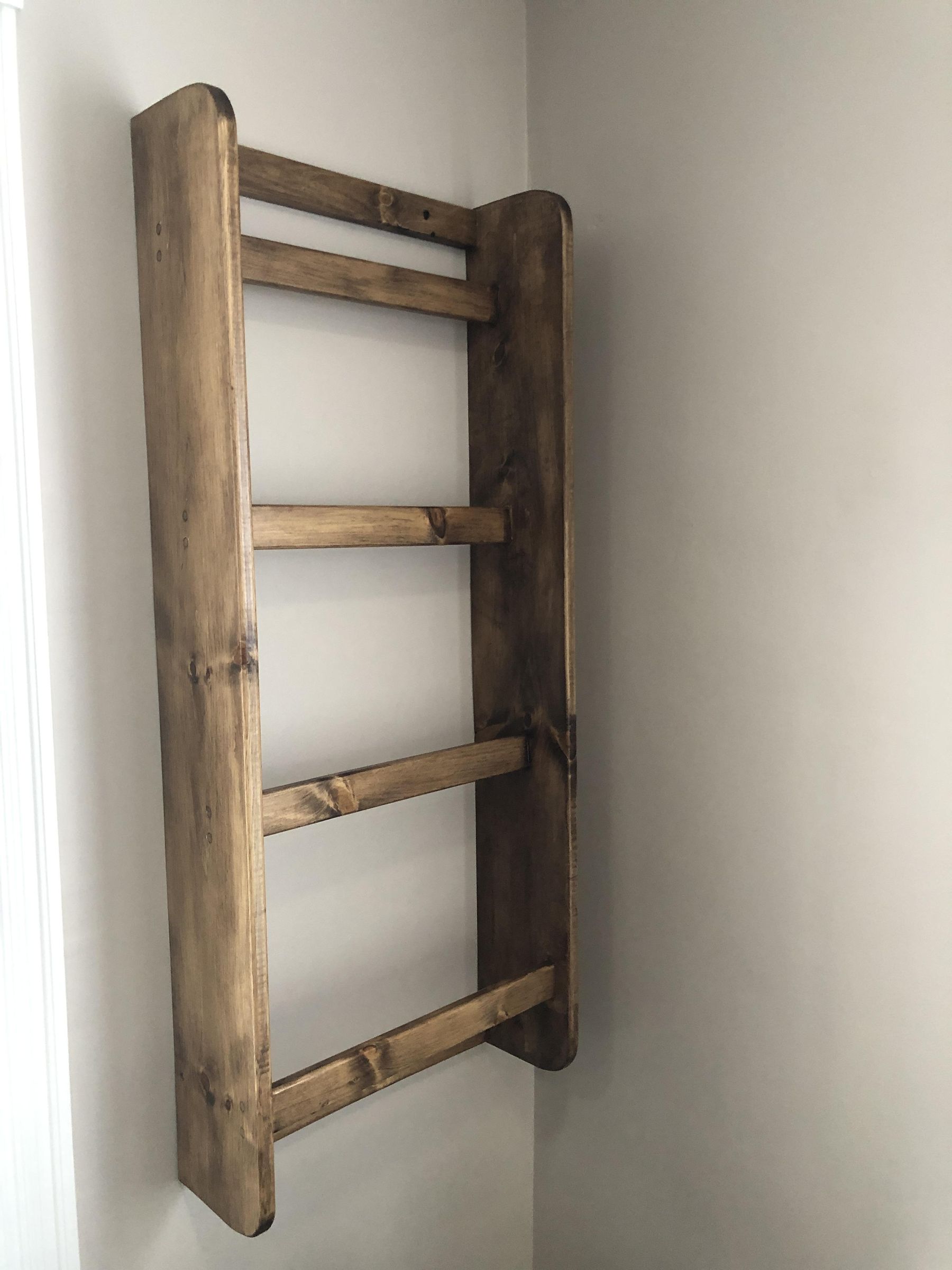 Wall Mounted Blanket Ladder : 9 Steps (with Pictures) - Instructables