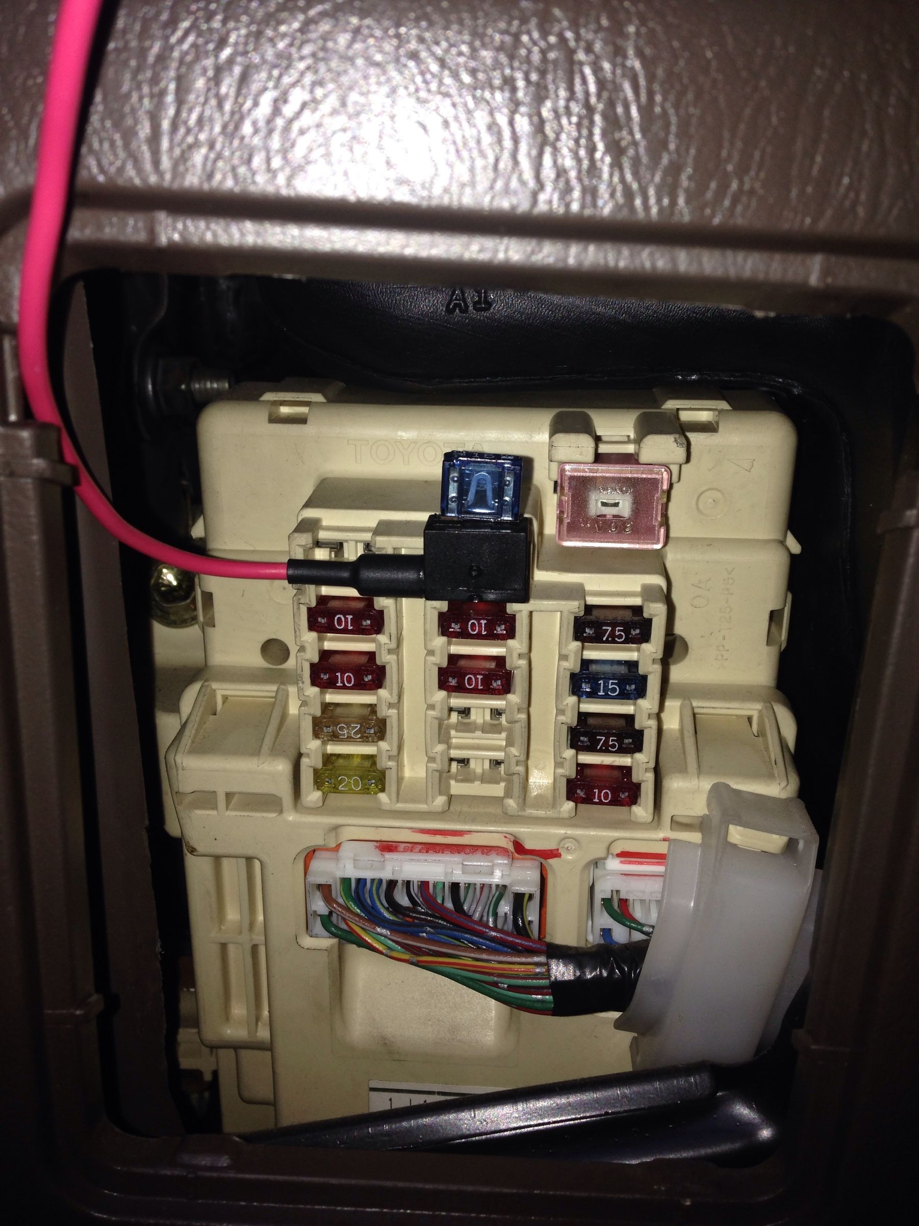 USB Power Port in Your Car : 5 Steps - Instructables