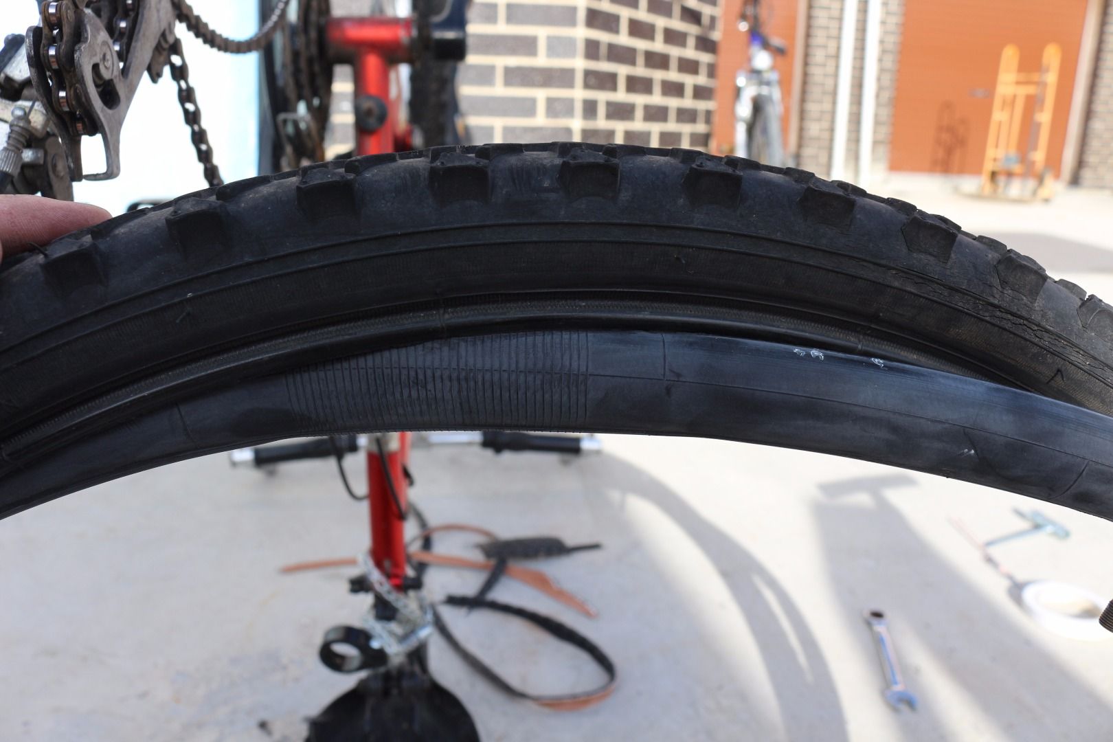 DIY Thorn (and Puncture)-resistant Tyres : 10 Steps (with Pictures ...