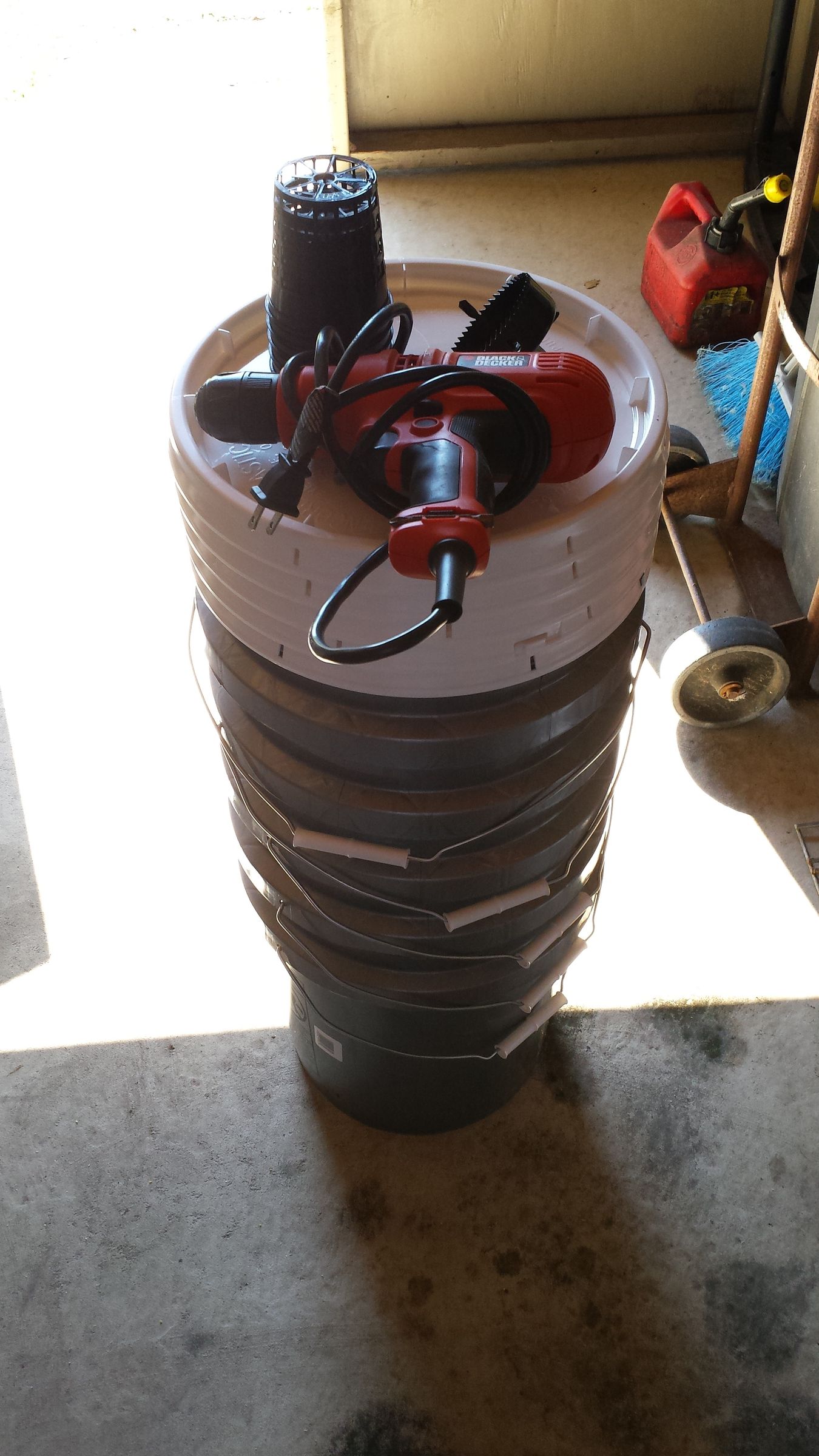 Pumpless (off Grid) Hydroponics With 5 Gallon Buckets - Instructables