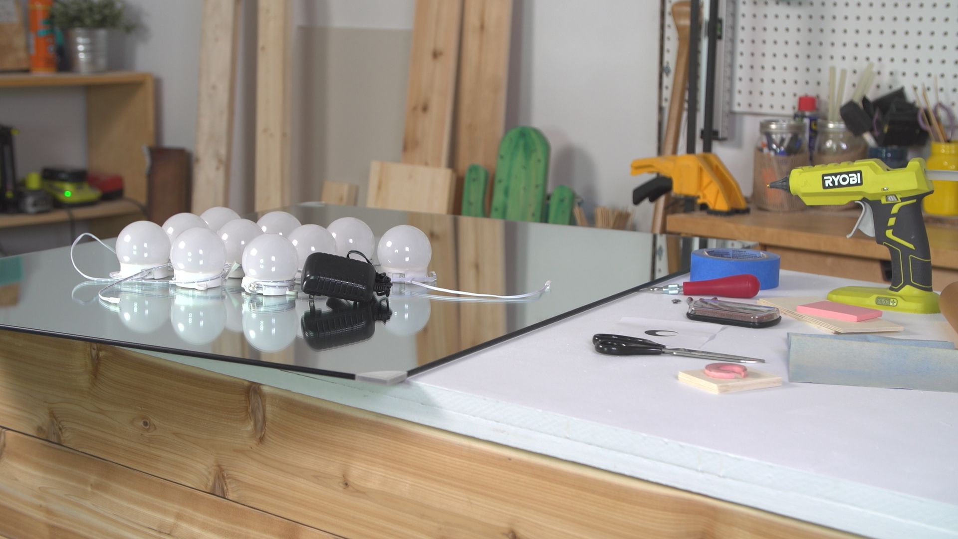 DIY Vanity Mirror : 16 Steps (with Pictures) - Instructables