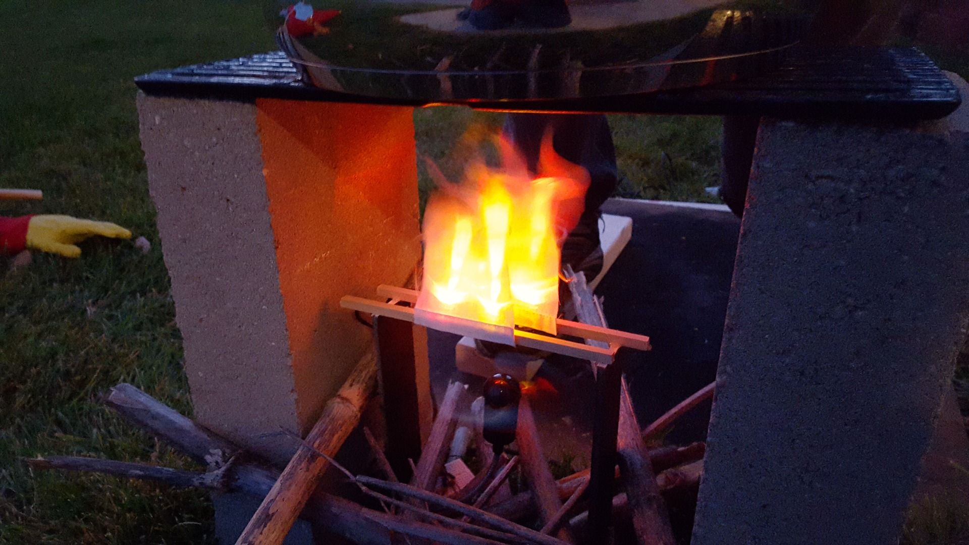 Halloween Fake Fire : 4 Steps (with Pictures) - Instructables