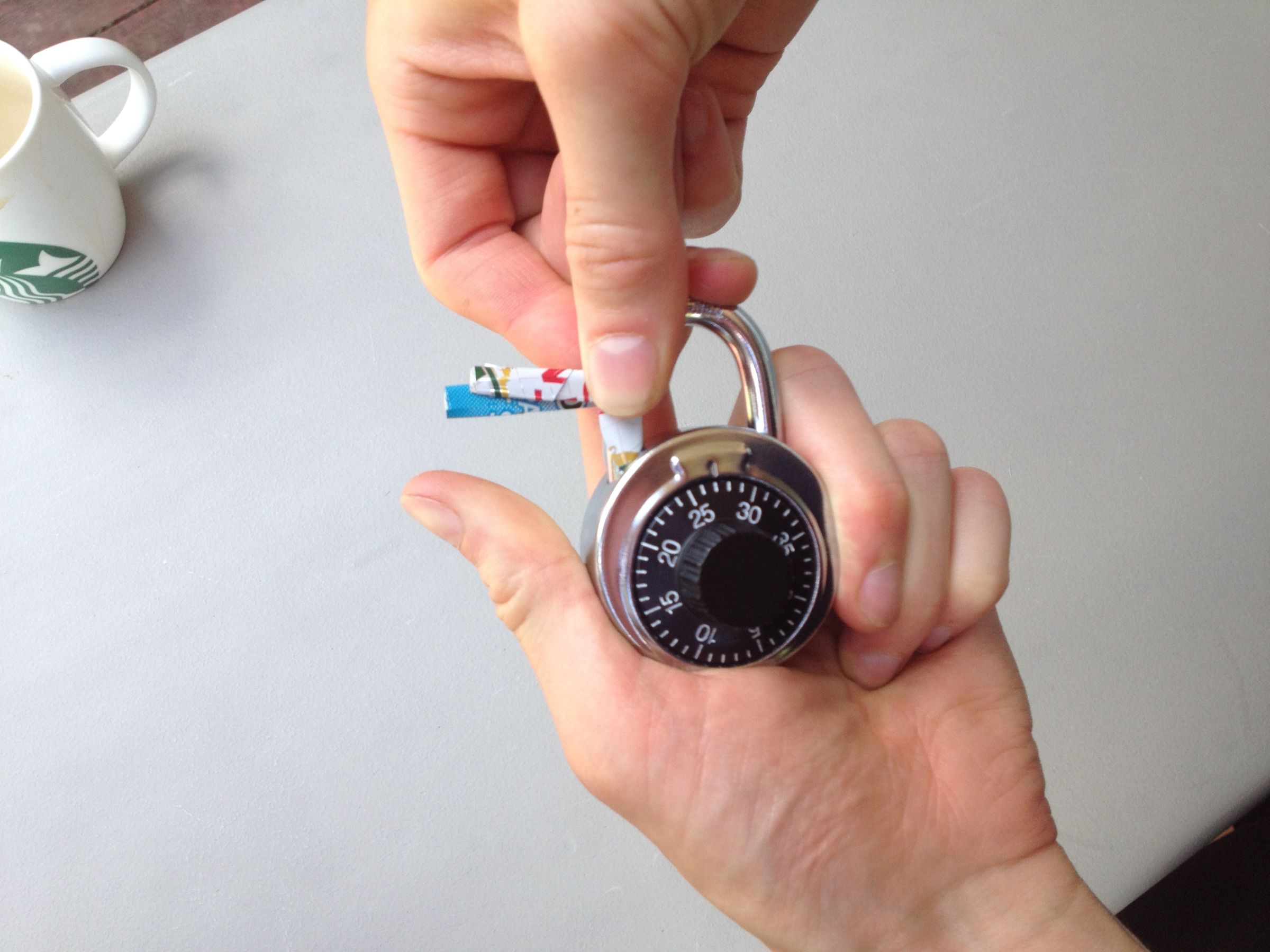 Open Pad Locks and Combination Locks With a Soda Can : 7 Steps (with ...