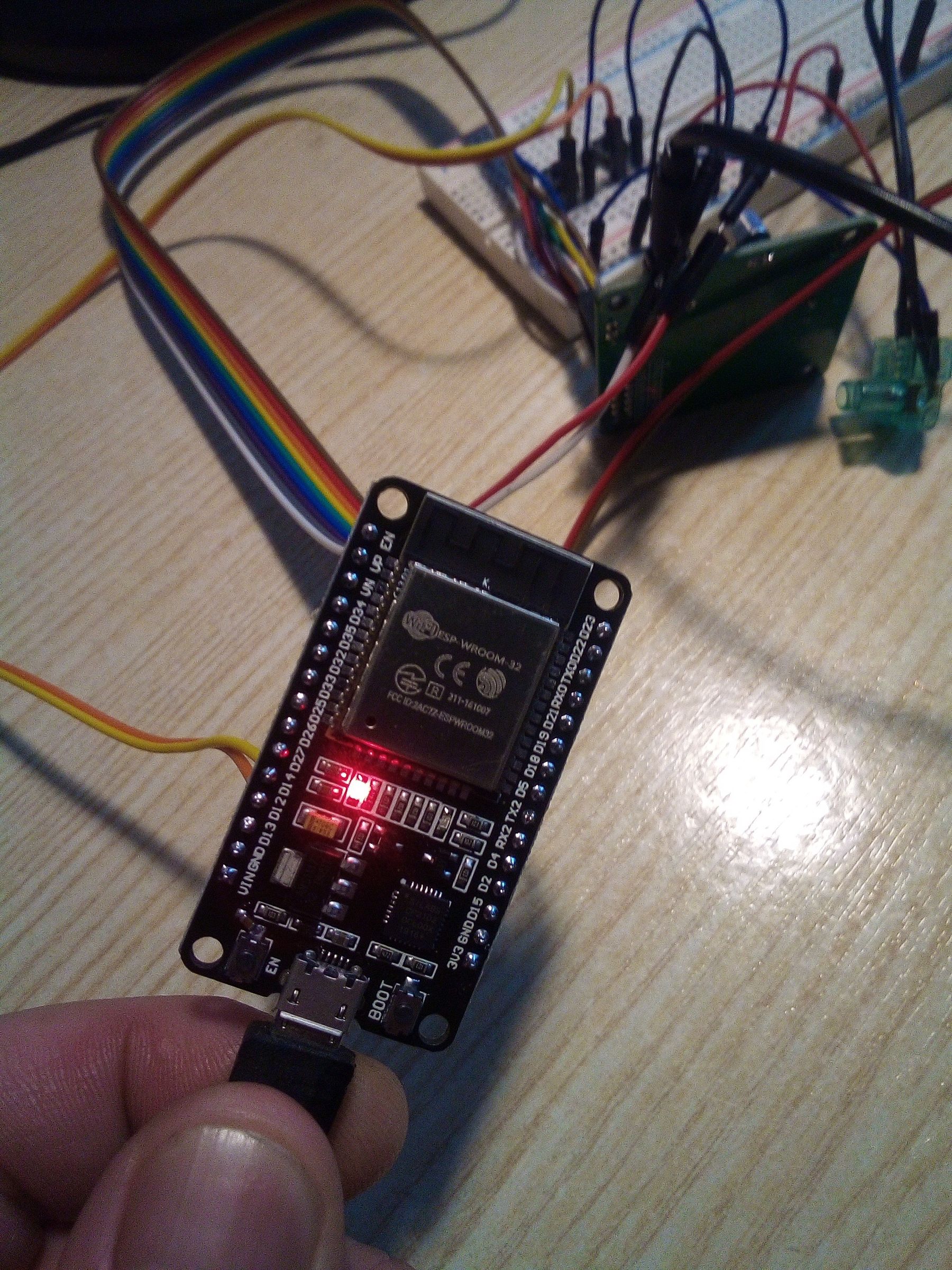 Internet Radio Using an ESP32 : 7 Steps (with Pictures) - Instructables