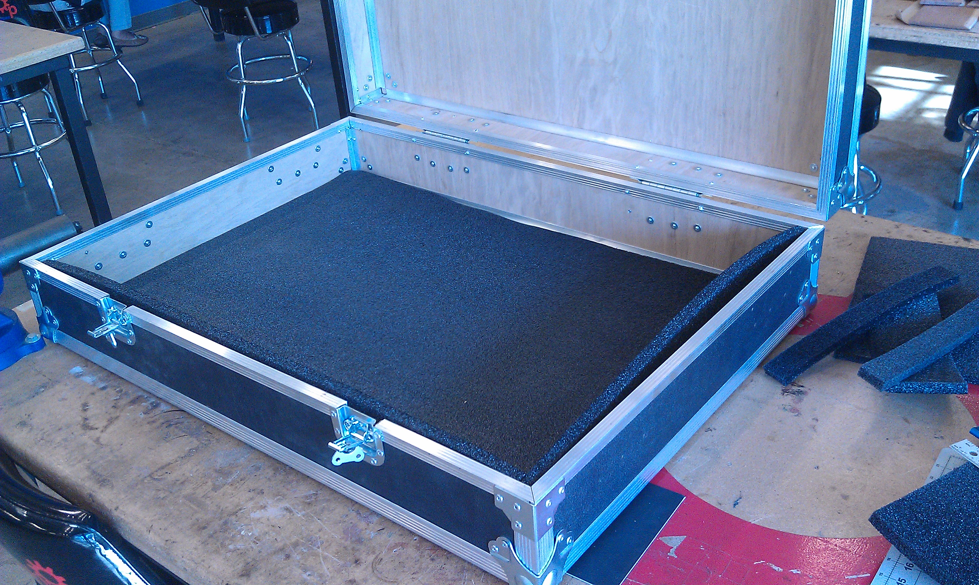 Road Case : 8 Steps - Instructables