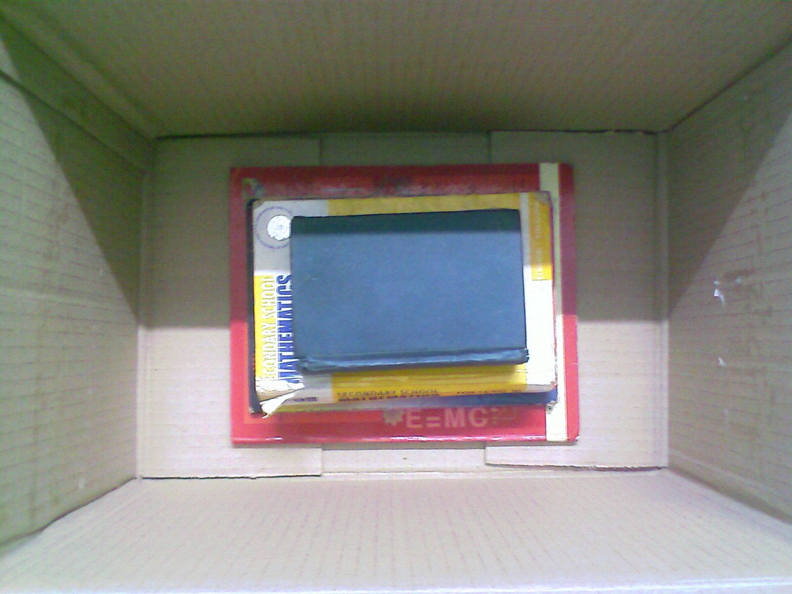 Cardboard Box Secret Compartment/Fake Bottom. : 6 Steps - Instructables