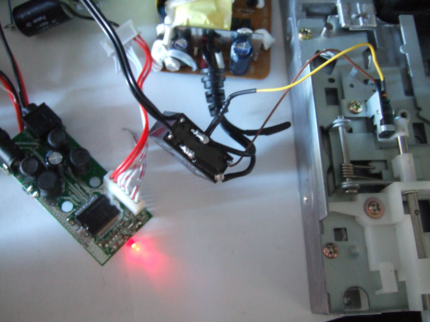 Apple Floppy Amp : 8 Steps (with Pictures) - Instructables