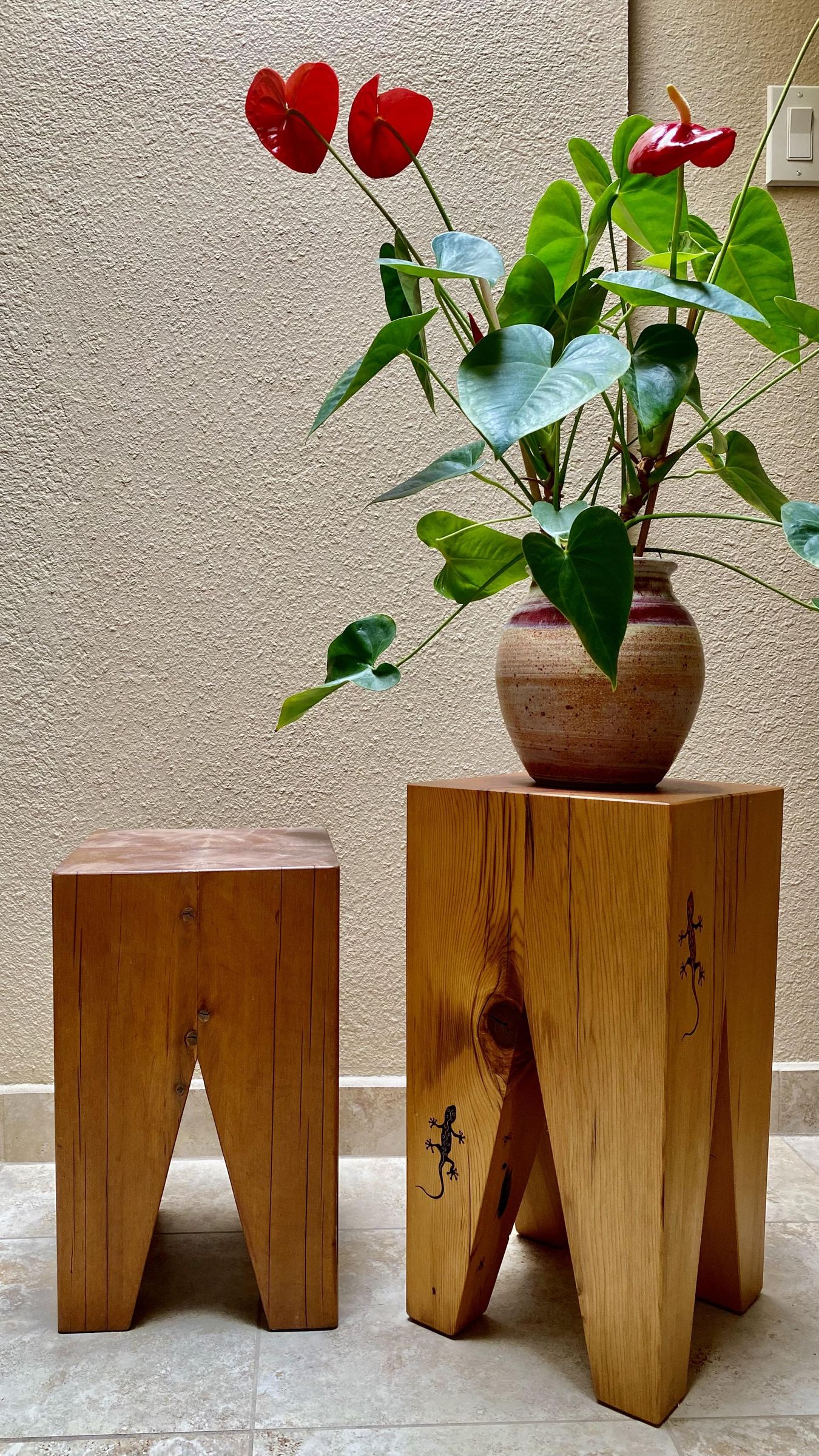 Backenzahn - a Small Side Table, Stool, or Plant Stand : 5 Steps (with ...